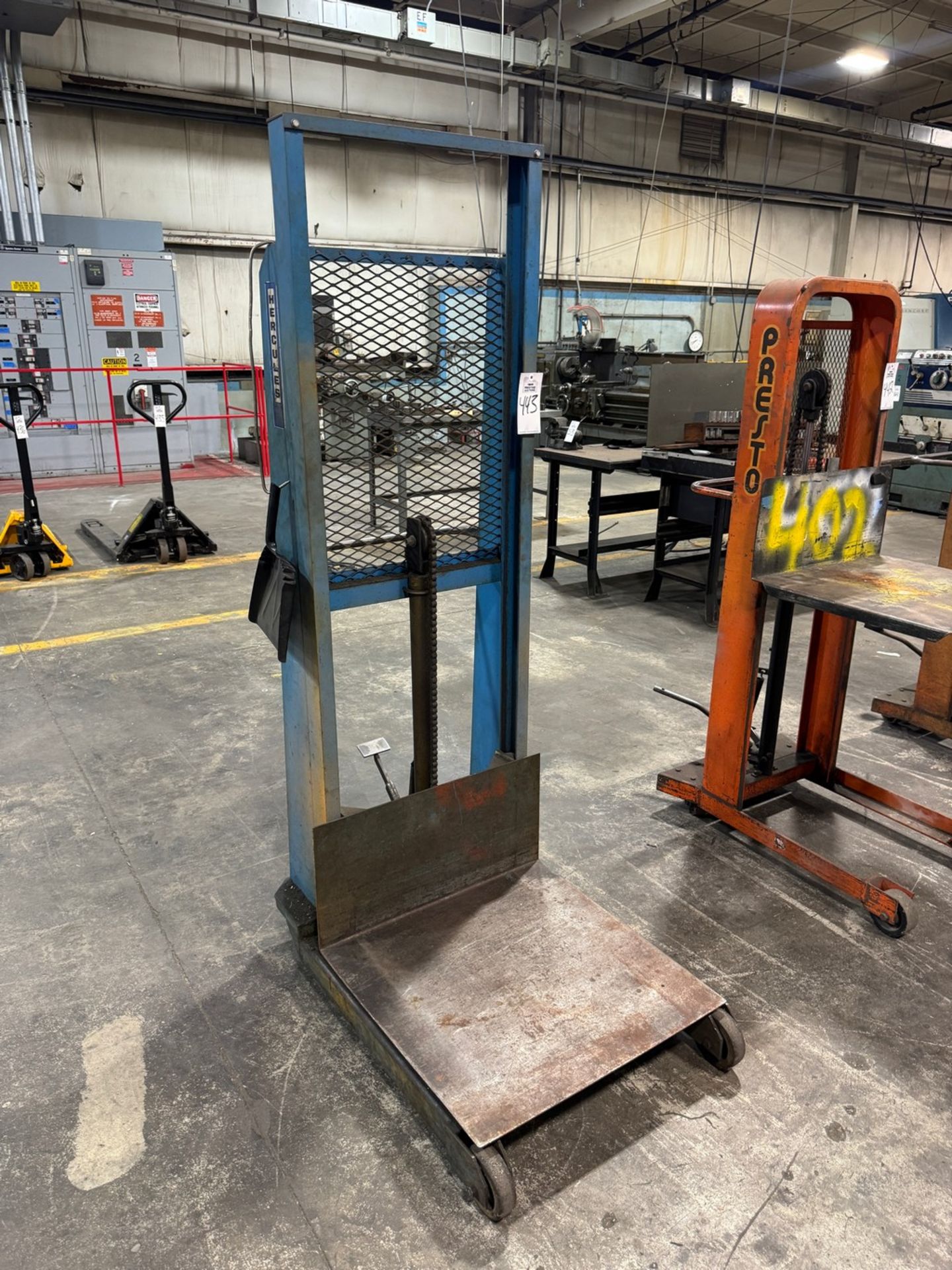 1,000 Lb. Capacity Hercules HI?339?U Manual Die Lift Cart 24?×24 ...