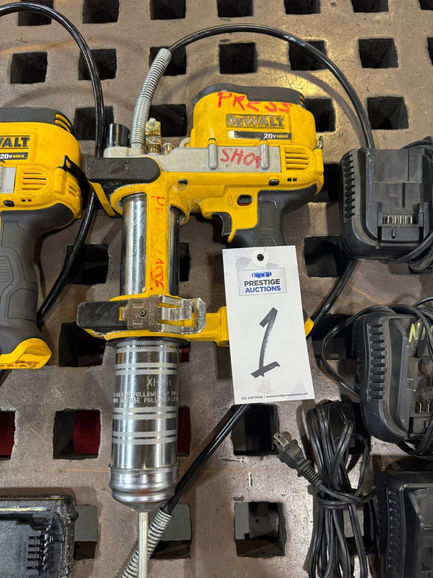 Lot of (2) Dewalt Cordless Grease Gun Model: DCGG571, With (1) 20V ...