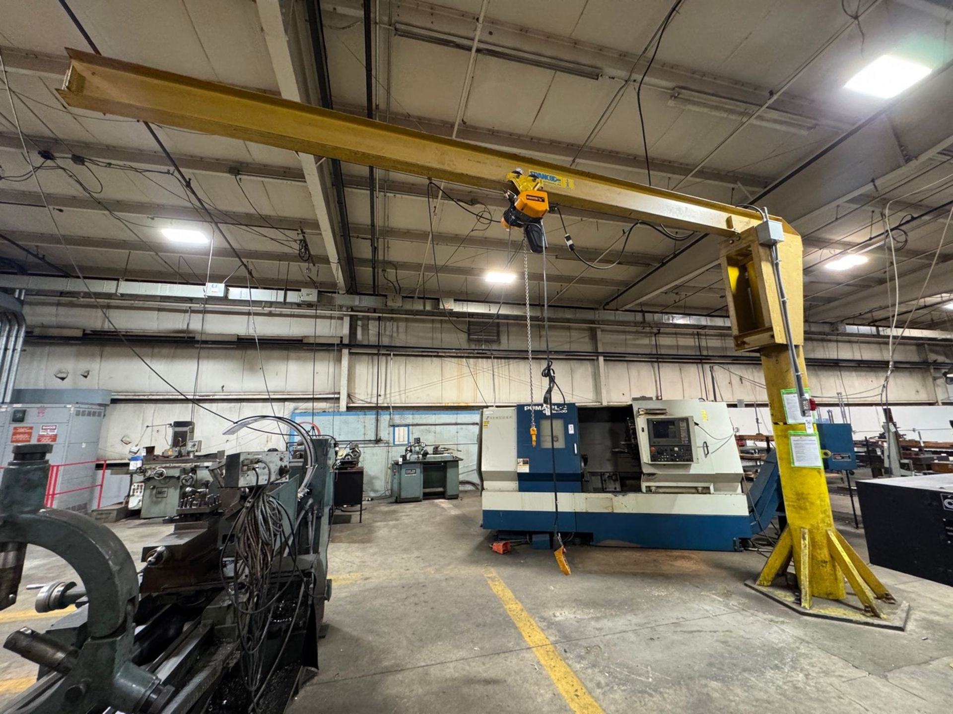 SPANCO 1/2-Ton Jib Crane Includes: Harrington 1/2-Ton Electrical Hoist
