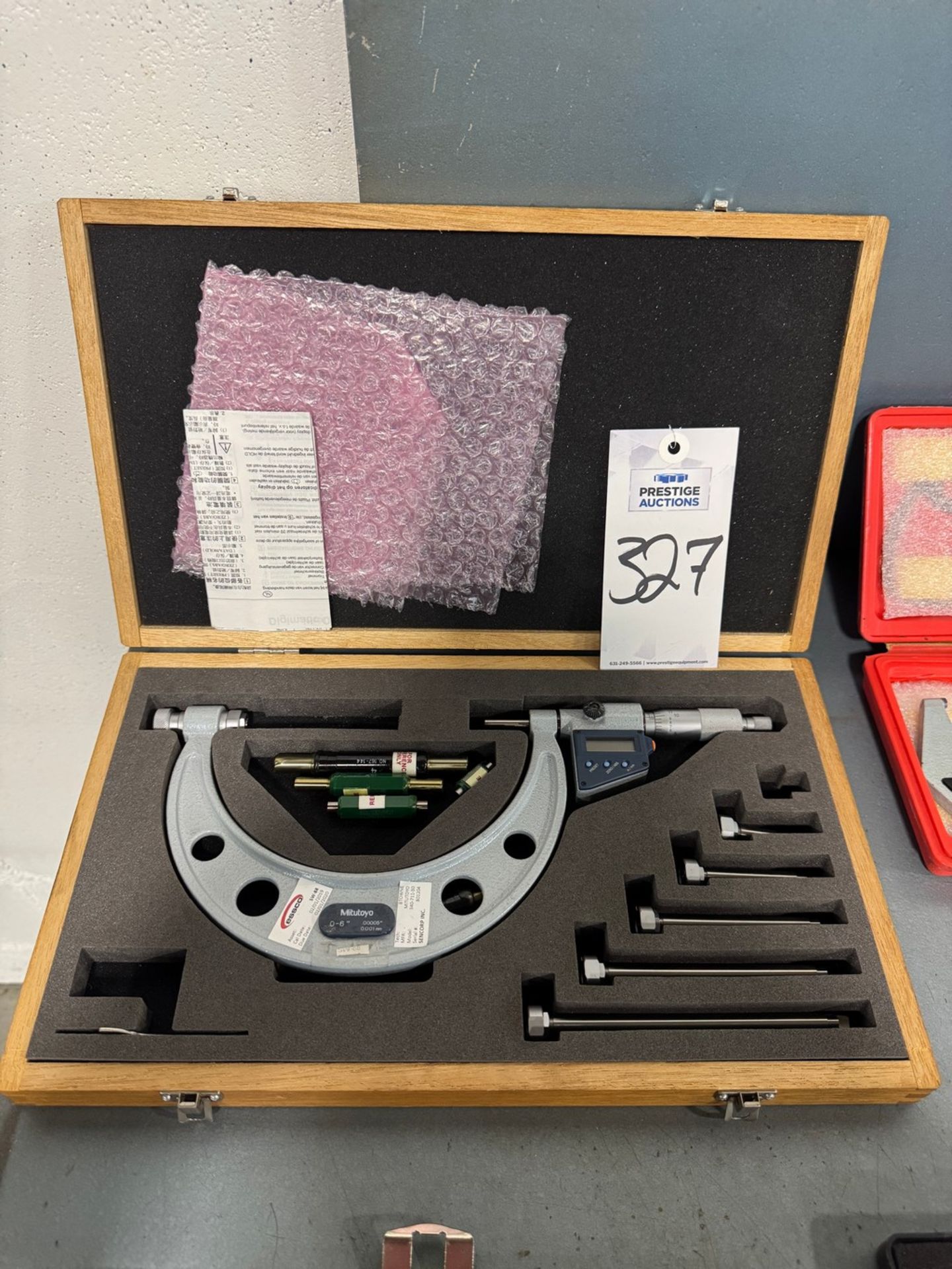 Mitutoyo 0-6" Digital Micrometer With Case .00005" Resolution, With ...