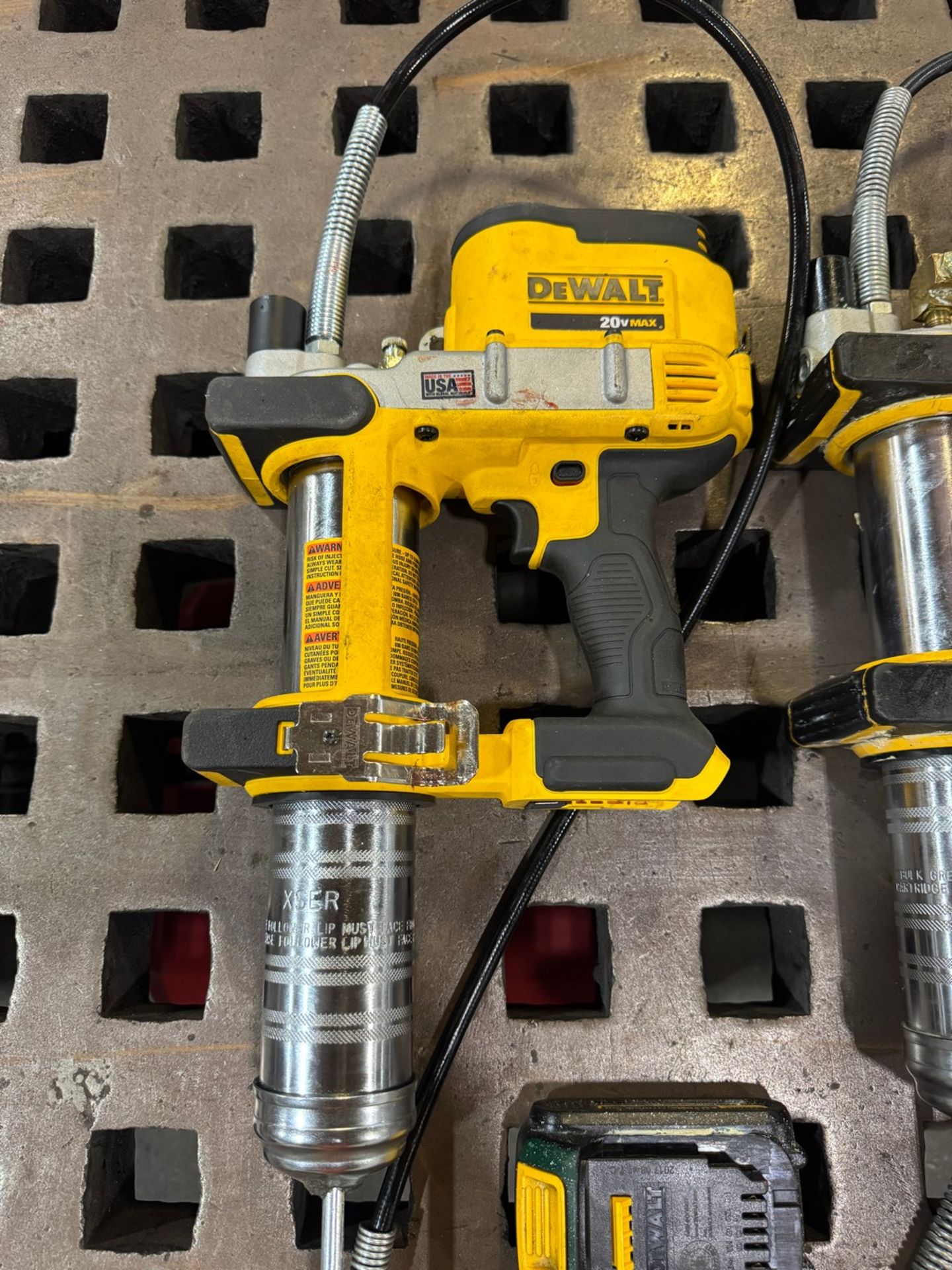 Lot of (2) Dewalt Cordless Grease Gun Model: DCGG571, With (1) 20V ...