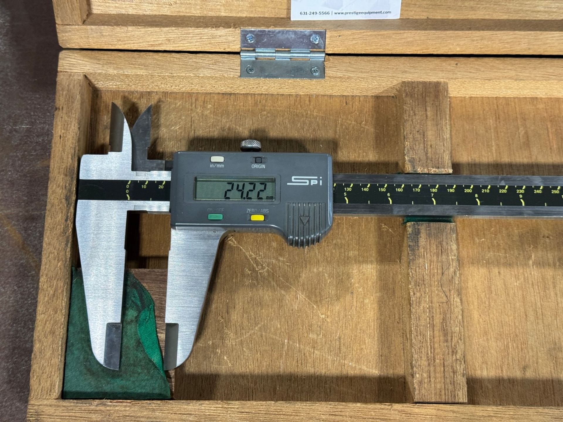 SPI 24" Digital Caliper With Case