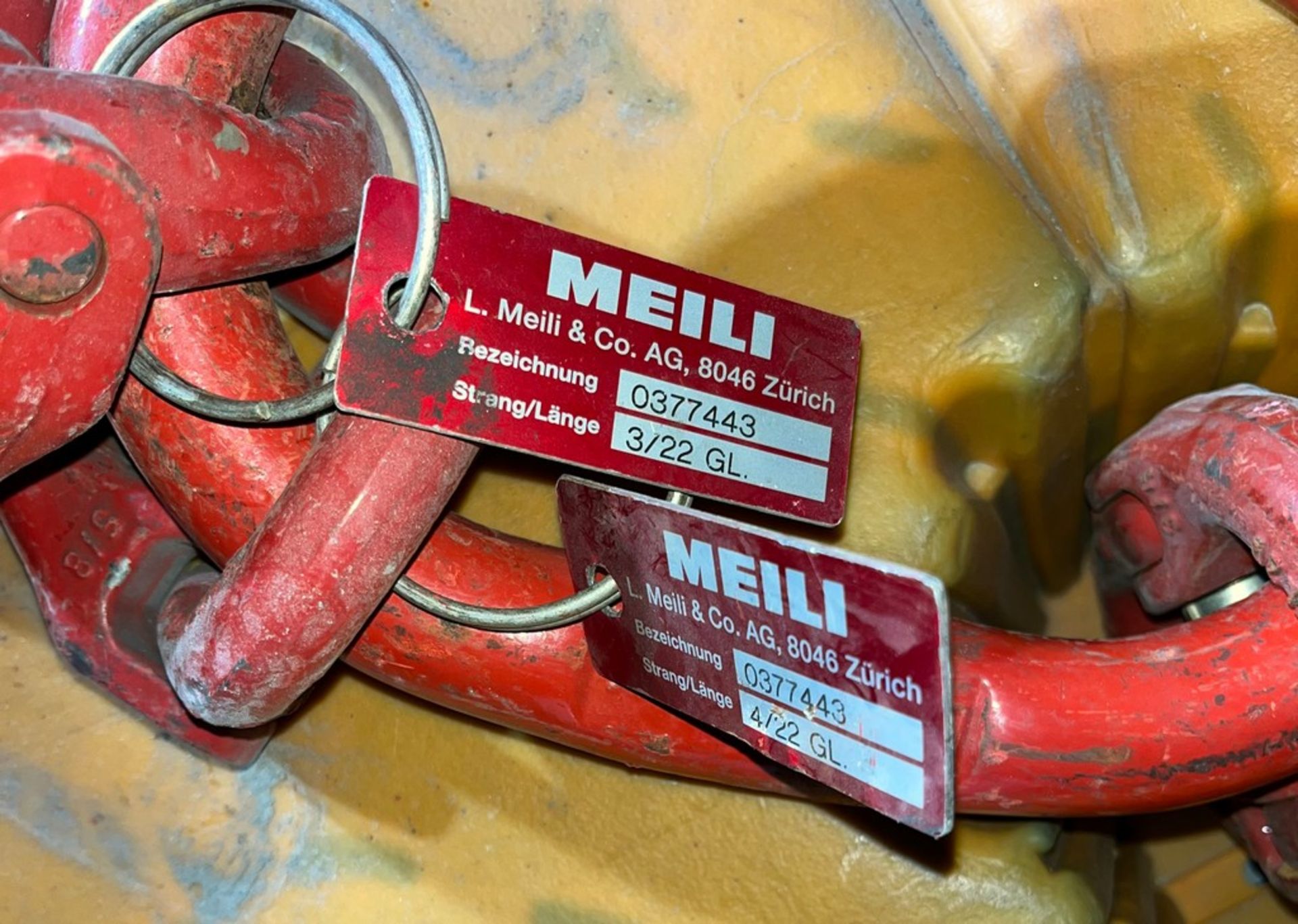 (2) Heavy Weight Capacity Shackle and Chain Lifting Saddles