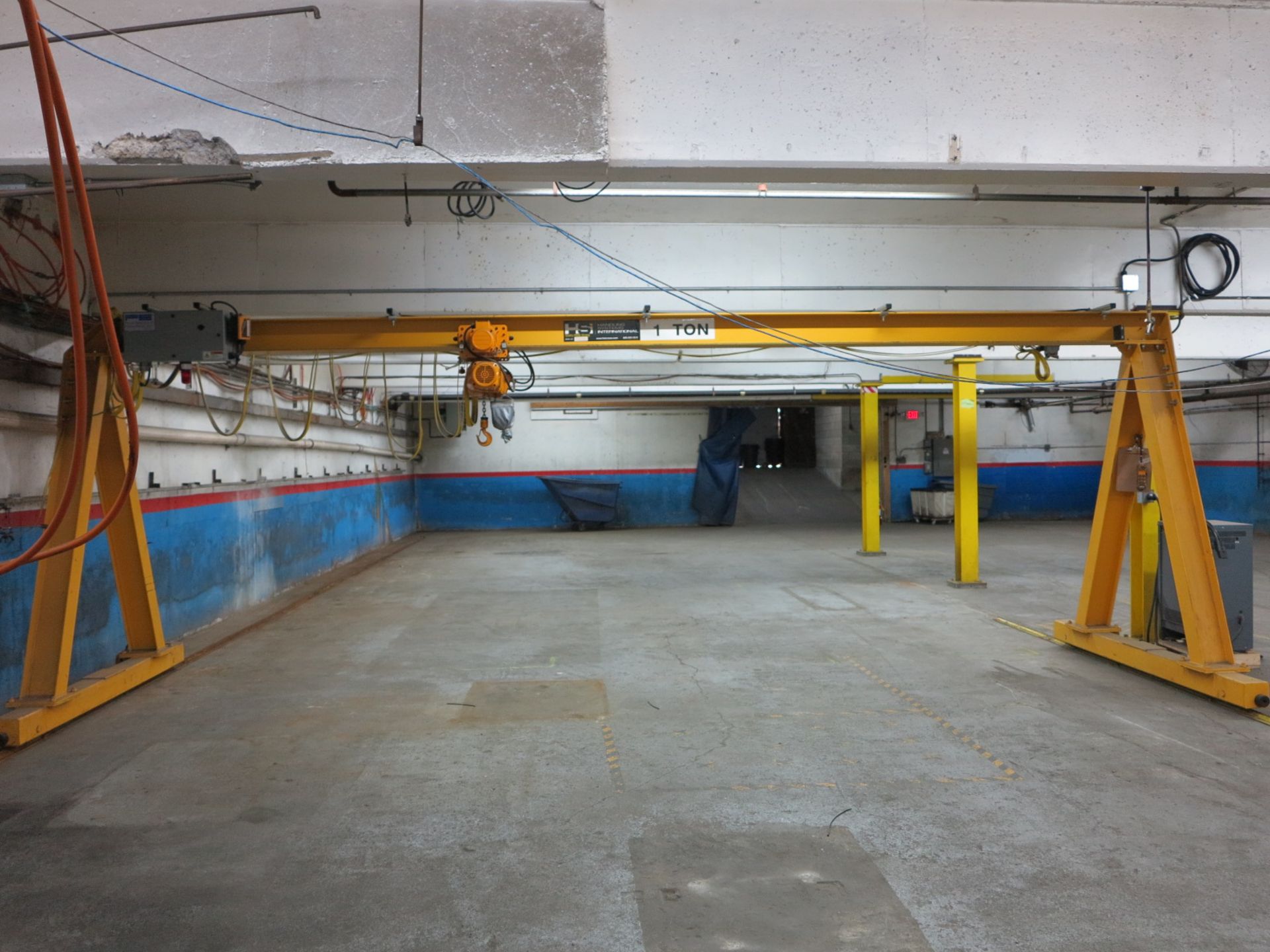 2019 Handling Systems International Traveling 1 Ton Crane with In ...
