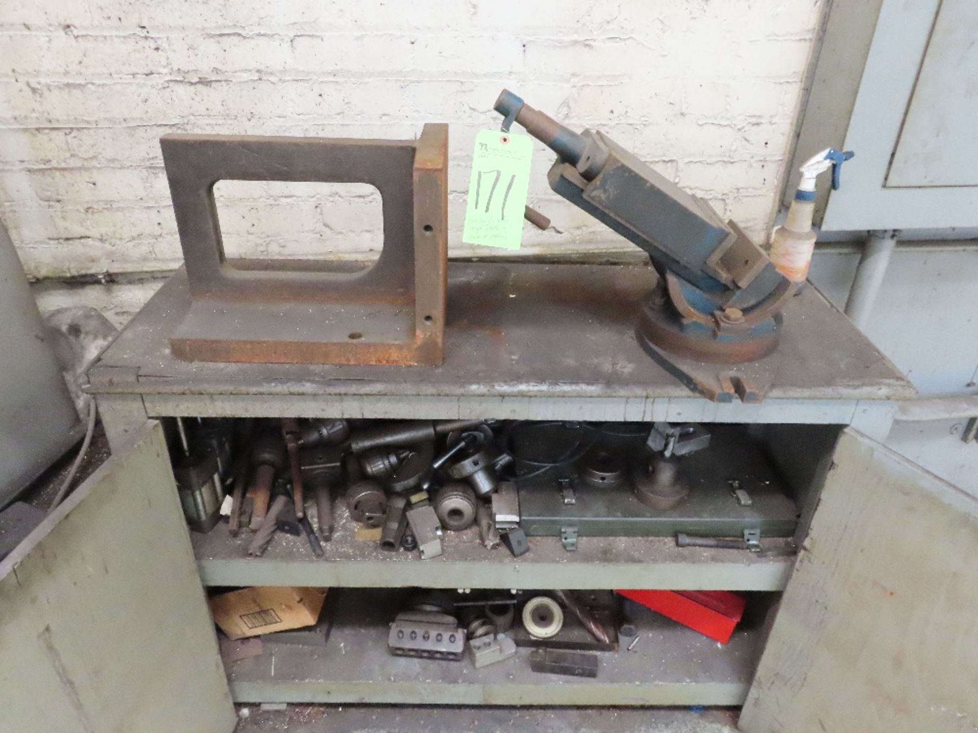 (Lot) Angle Vise, Angle Plate w/ Tooling