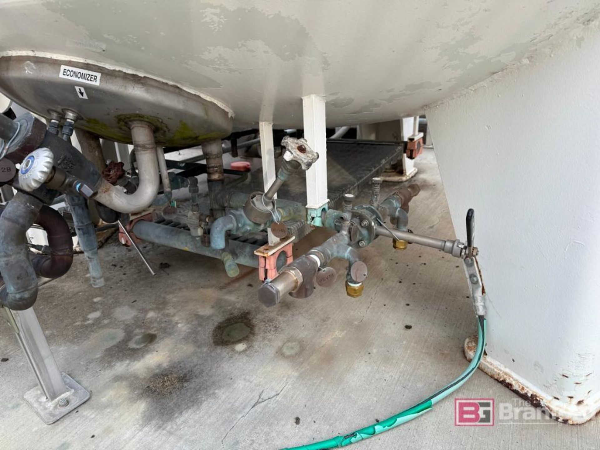 Minnesota Valley Engineering holding tanks; S/N 1426