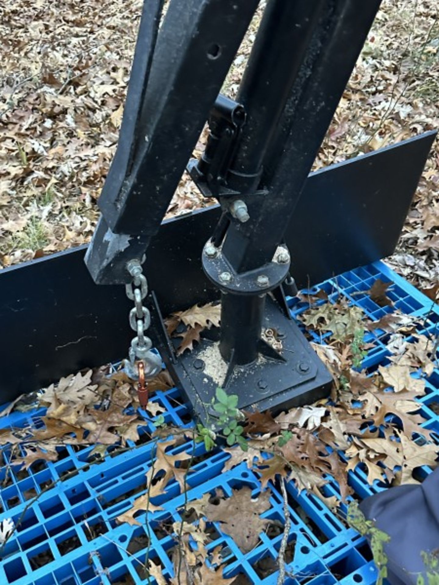 Boom 1Lift, 10,000Lbs Capacity, Quick-Attach Mount