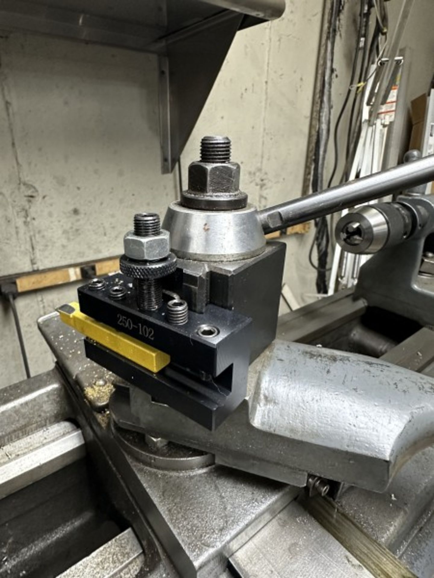 Logan Lathe w/ Tail Stock with Drill Chuck, 6-Jaw Chucks (Sandu), Tool ...