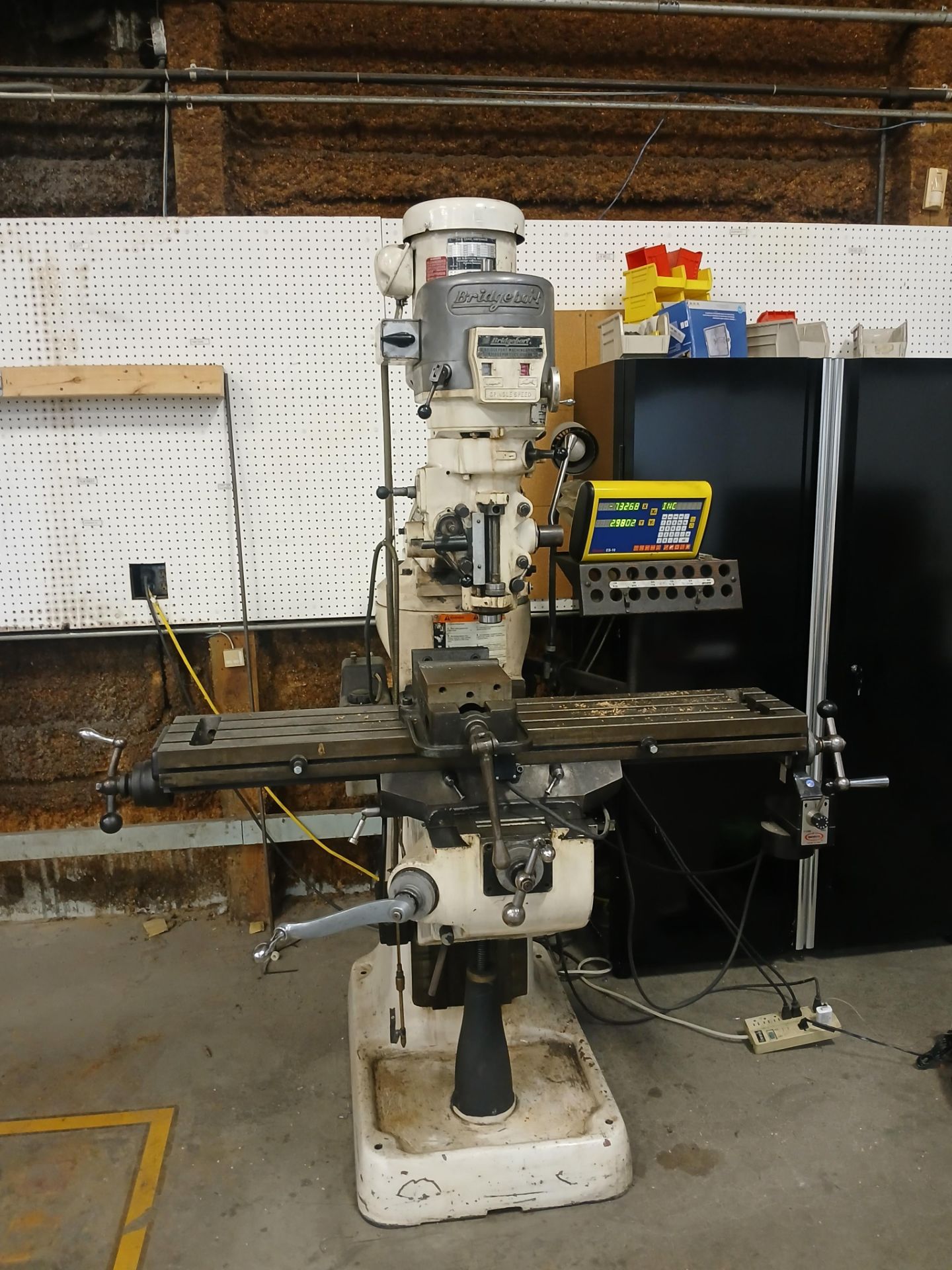 Bridgeport Series I, 2 HP Vertical Mill, s/n BR252857, Chrome Ways ...