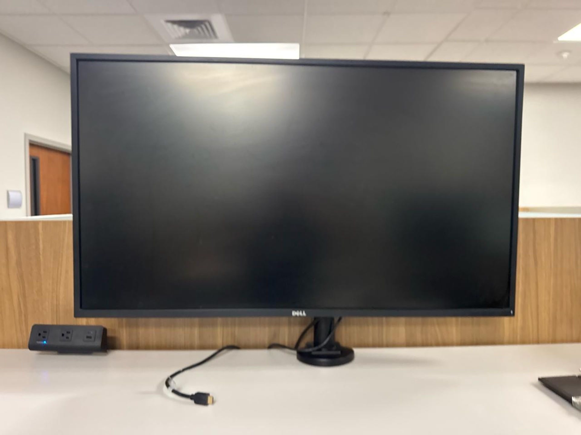 Lot (22) 43" Dell Monitors & Contents Cubicles Consisting of (4 ...