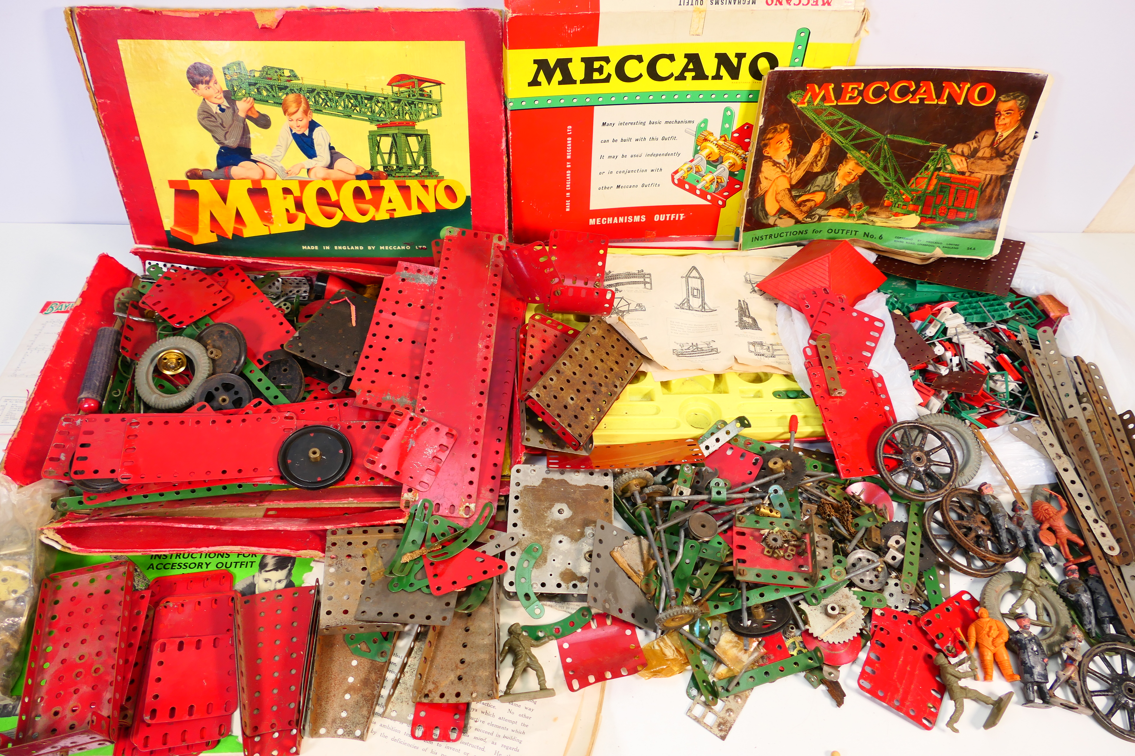 Meccano - A collection of boxed and unboxed Meccano Parts. All of the ...