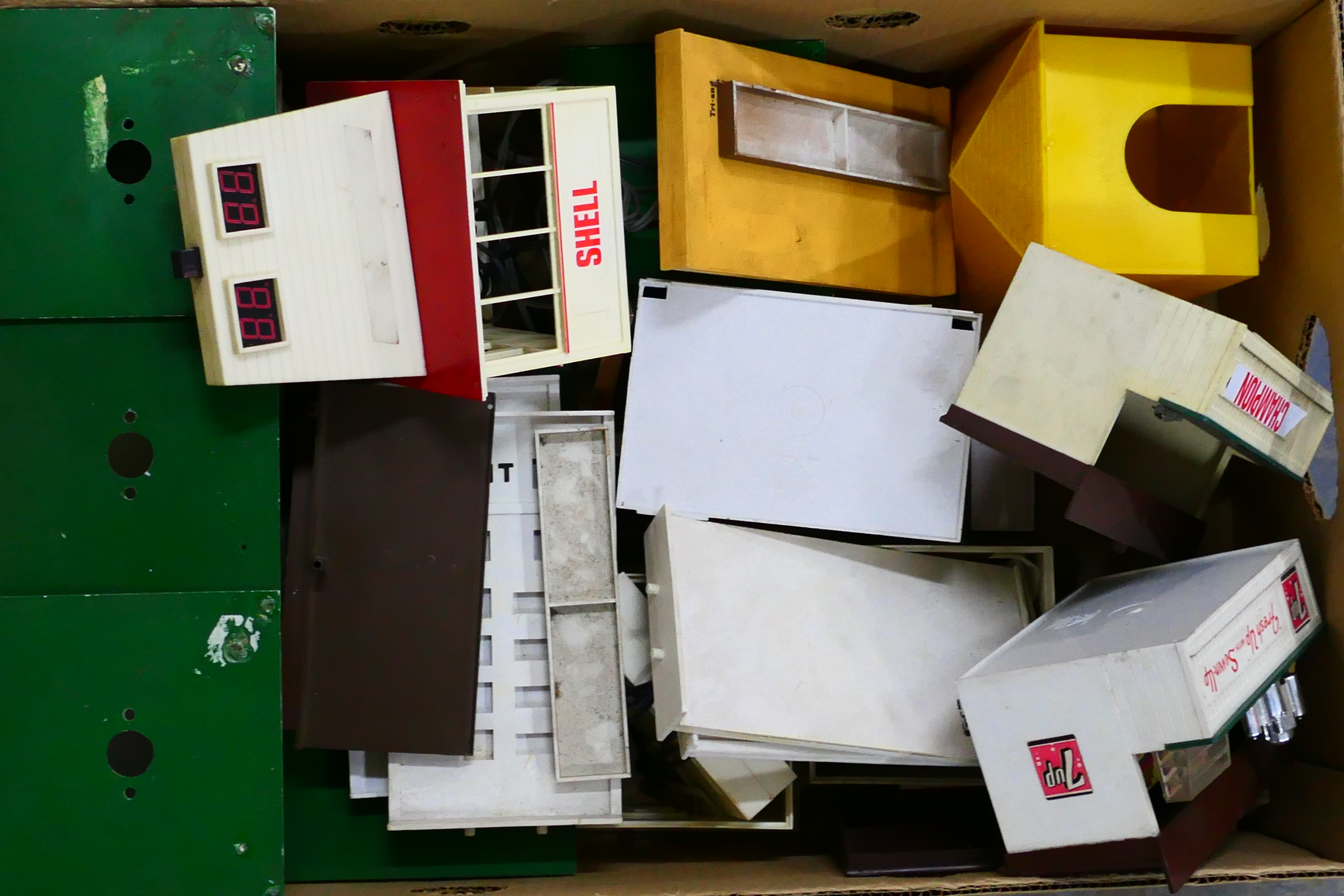 Scalextric - SCX - A large quantity of vintage and modern mainly ...