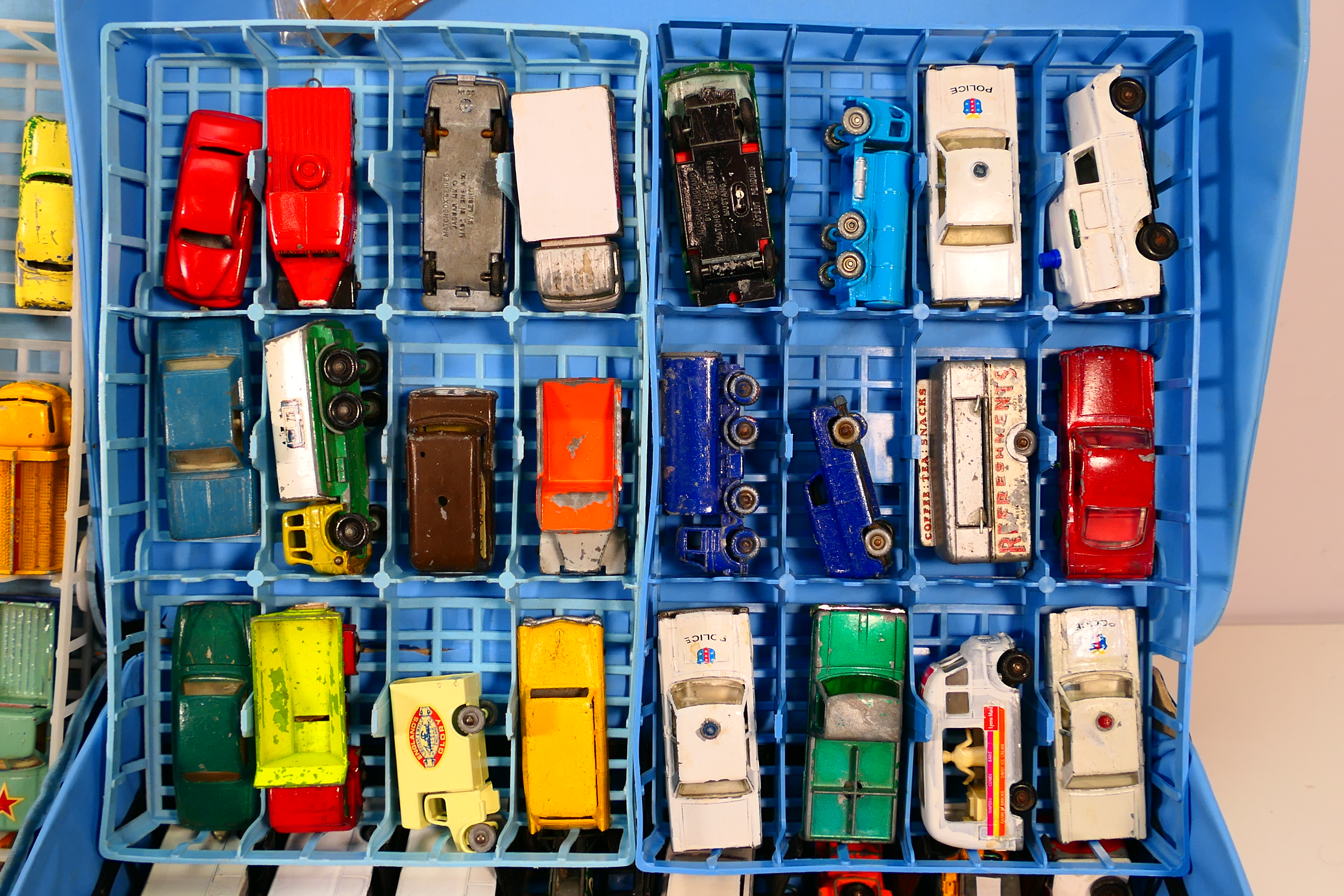 Matchbox - Three Matchbox Carry cases with approximately 144 unboxed ...