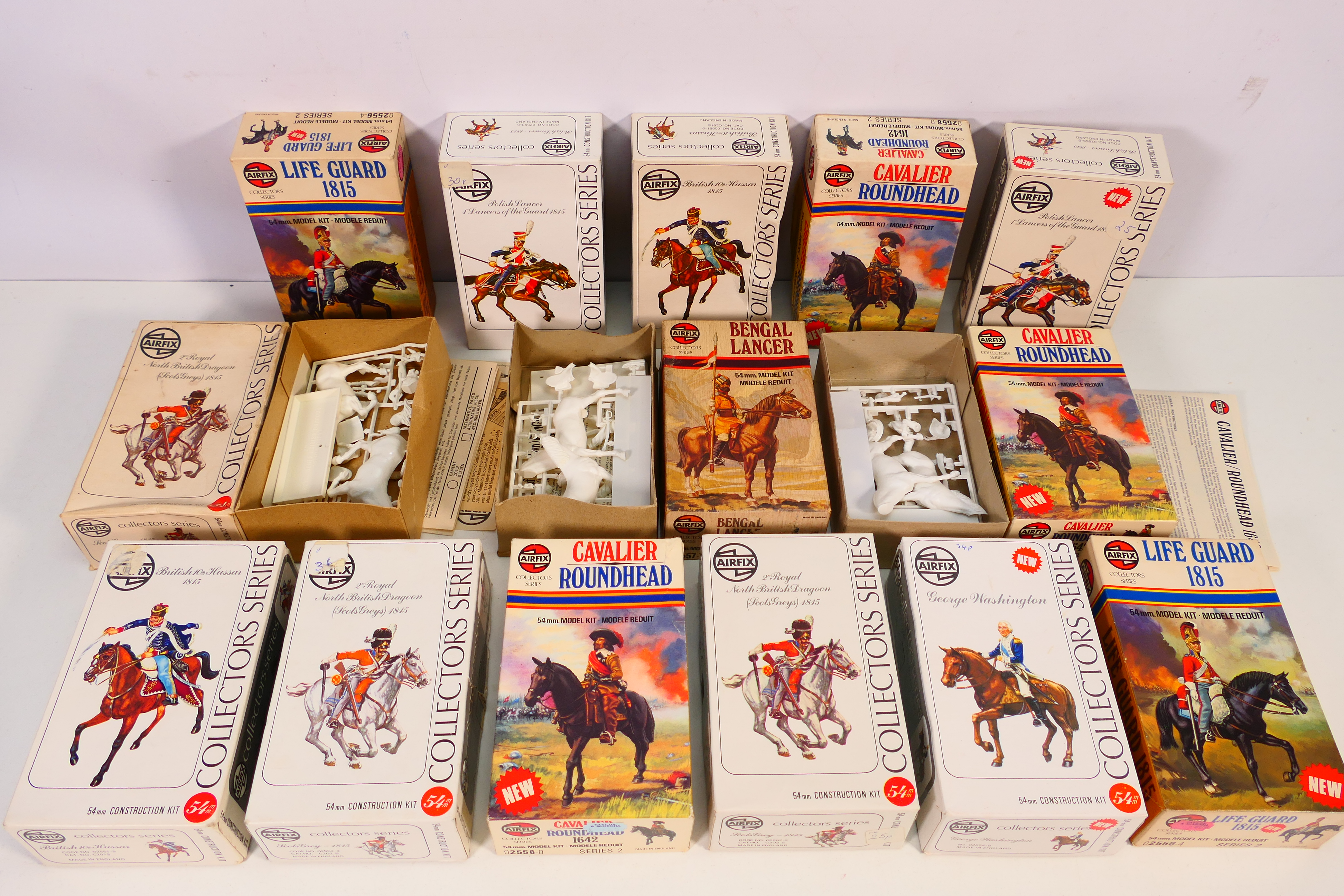 Airfix - A boxed collection of 14 vintage Airfix 'Collectors Series ...