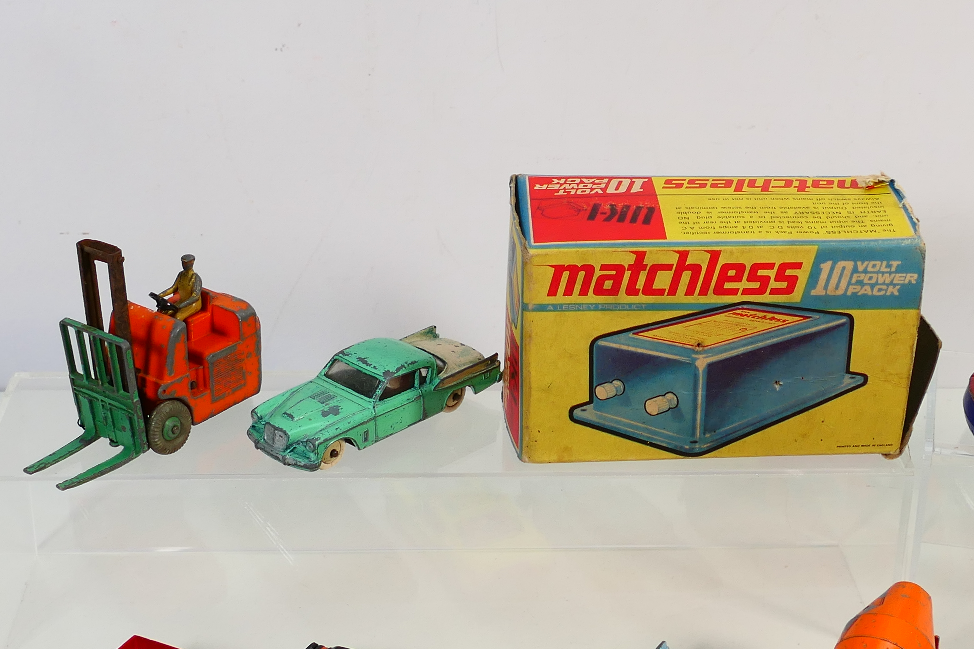 Dinky - Corgi - Brumm - Matchbox - A group of unboxed vehicles ...