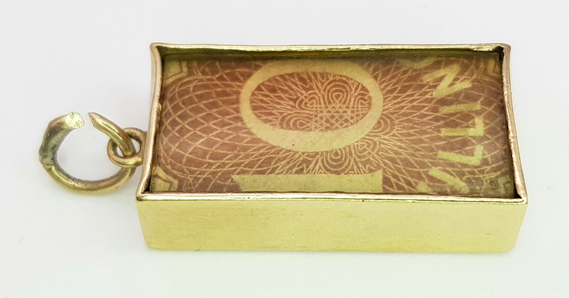 A 9K YELLOW GOLD, VINTAGE, 10 SHILLING NOTE CHARM / PENDANT. ENGRAVED ...