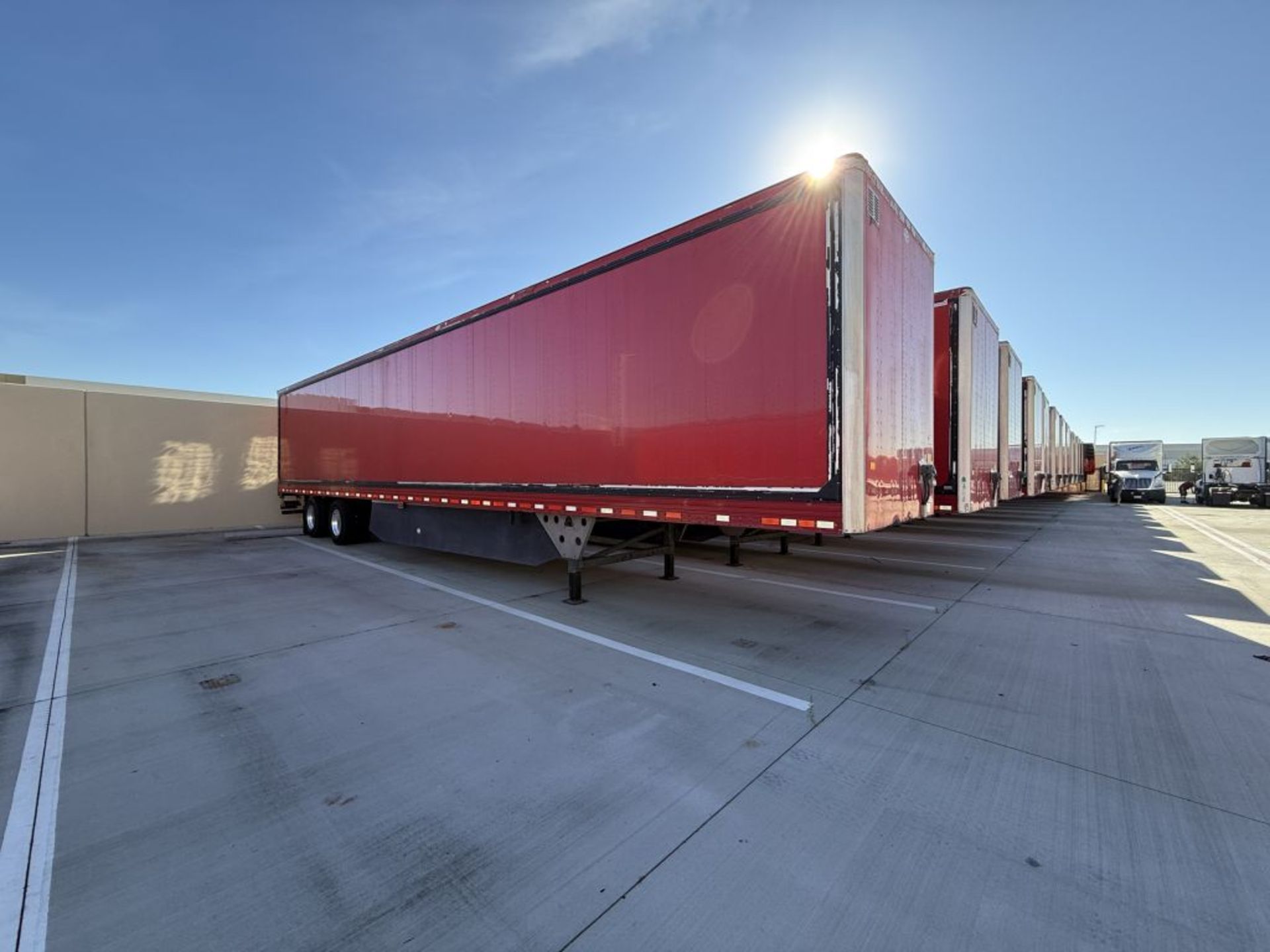 2017 Utility 53' Dry Van Trailer, VIN No 1UYVS2536H3983101, 53' x 102 ...