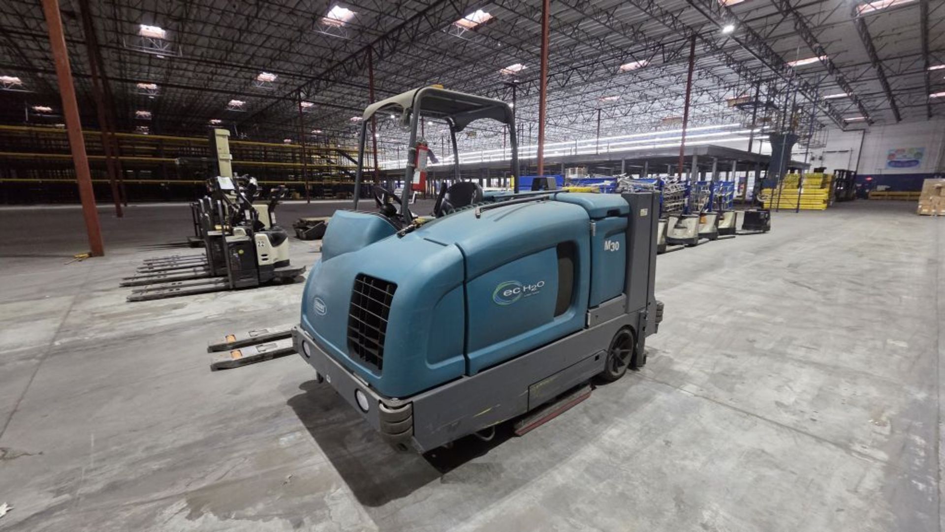2013 Tennant Rider Scrubber/Sweeper, model M-30, s/n M30-4059, 2388 ...