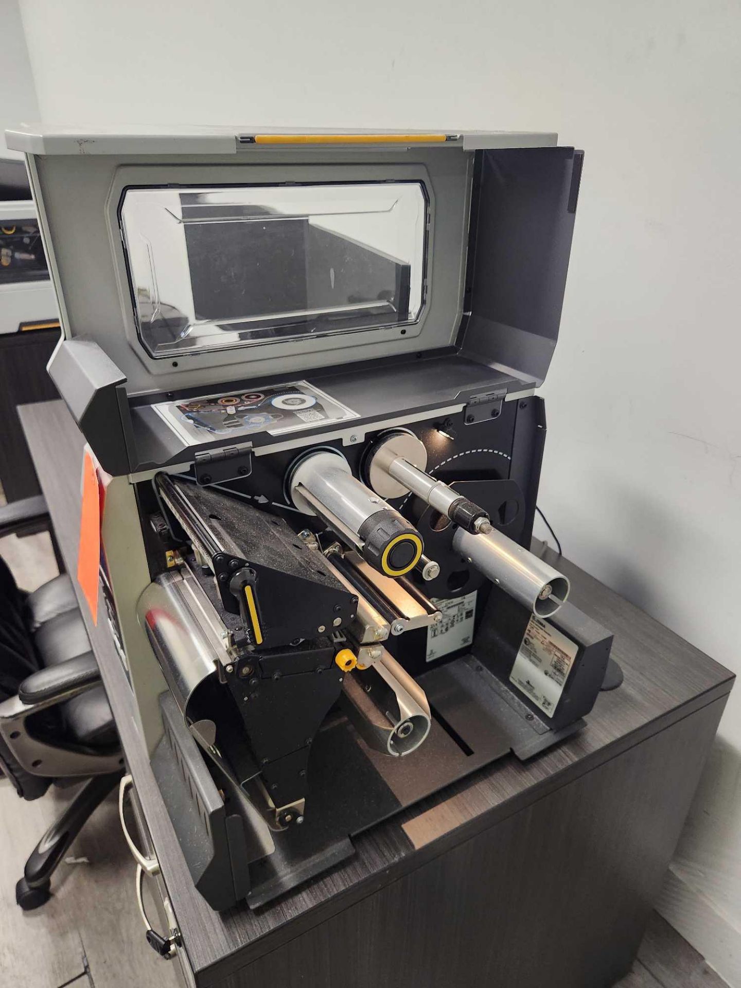 2018 Zebra ZT610 RFID label printer with (2) monitors Serial Number ...
