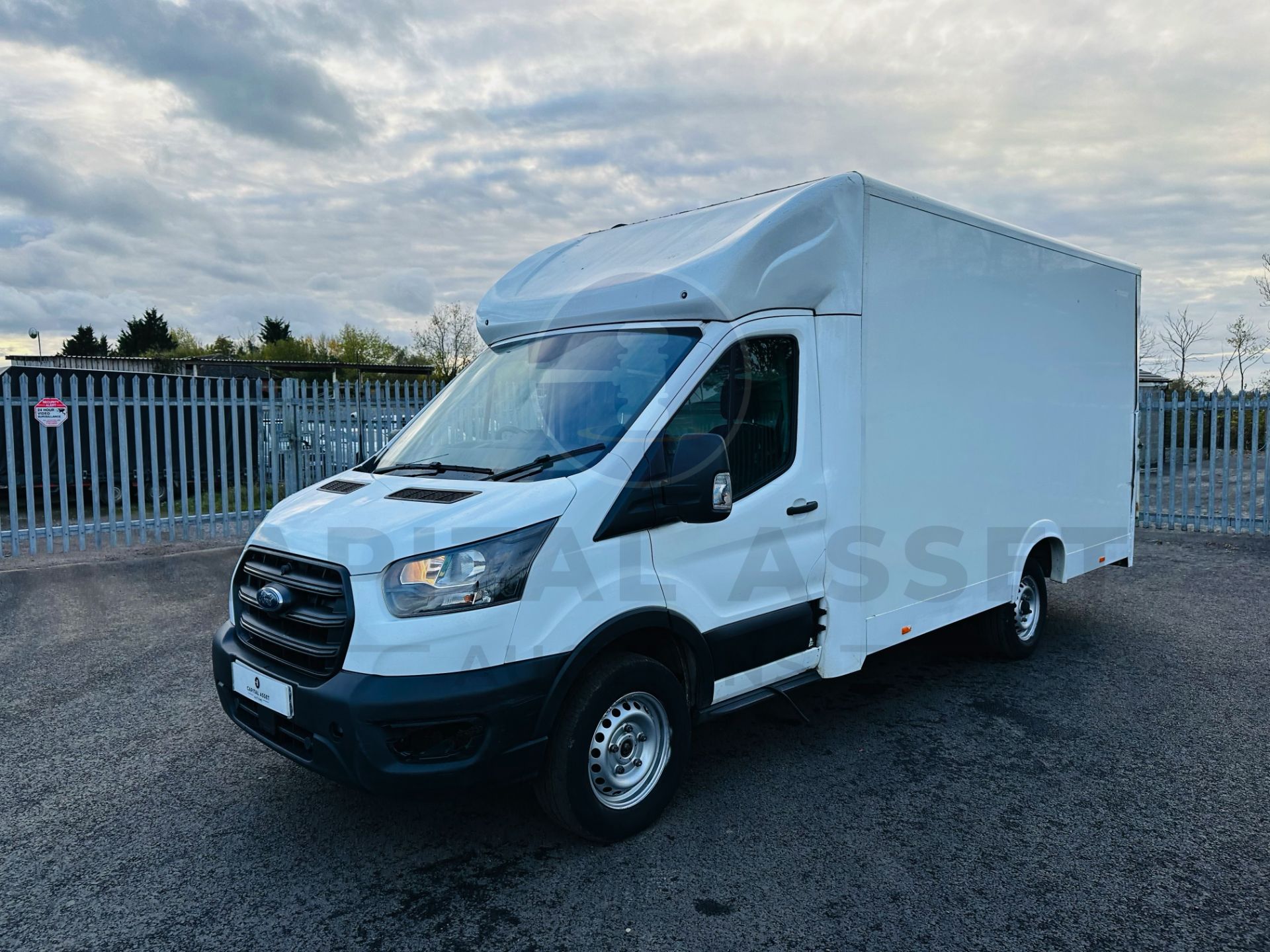 FORD TRANSIT 130 T350L RWD LOW LOADER DATE OF REGISTRATION: 2022 '72 ...