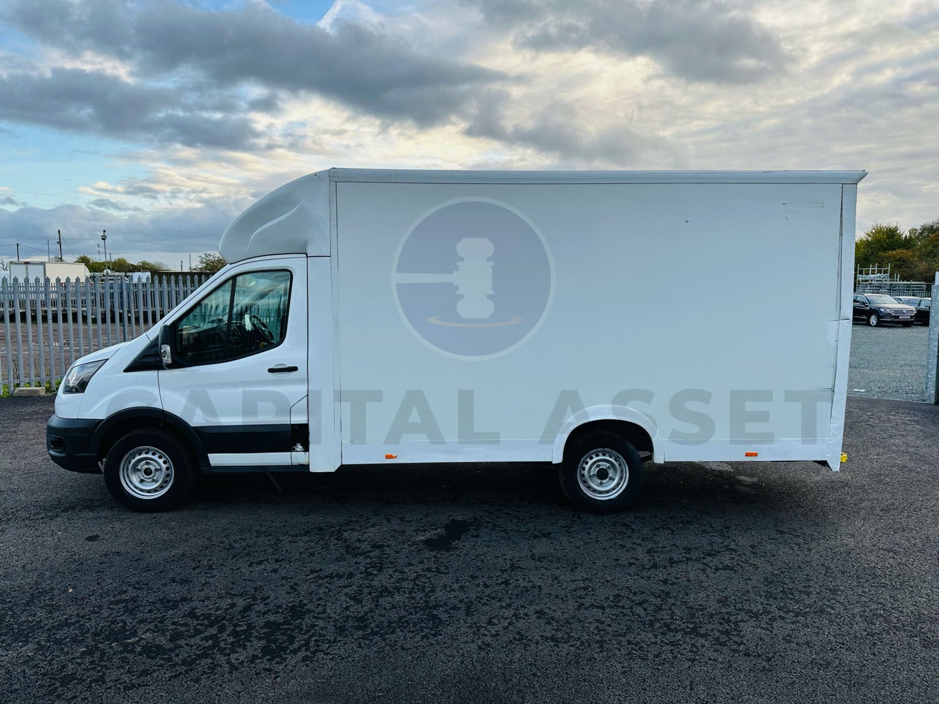 FORD TRANSIT 130 T350L RWD LOW LOADER DATE OF REGISTRATION: 2022 '72 ...