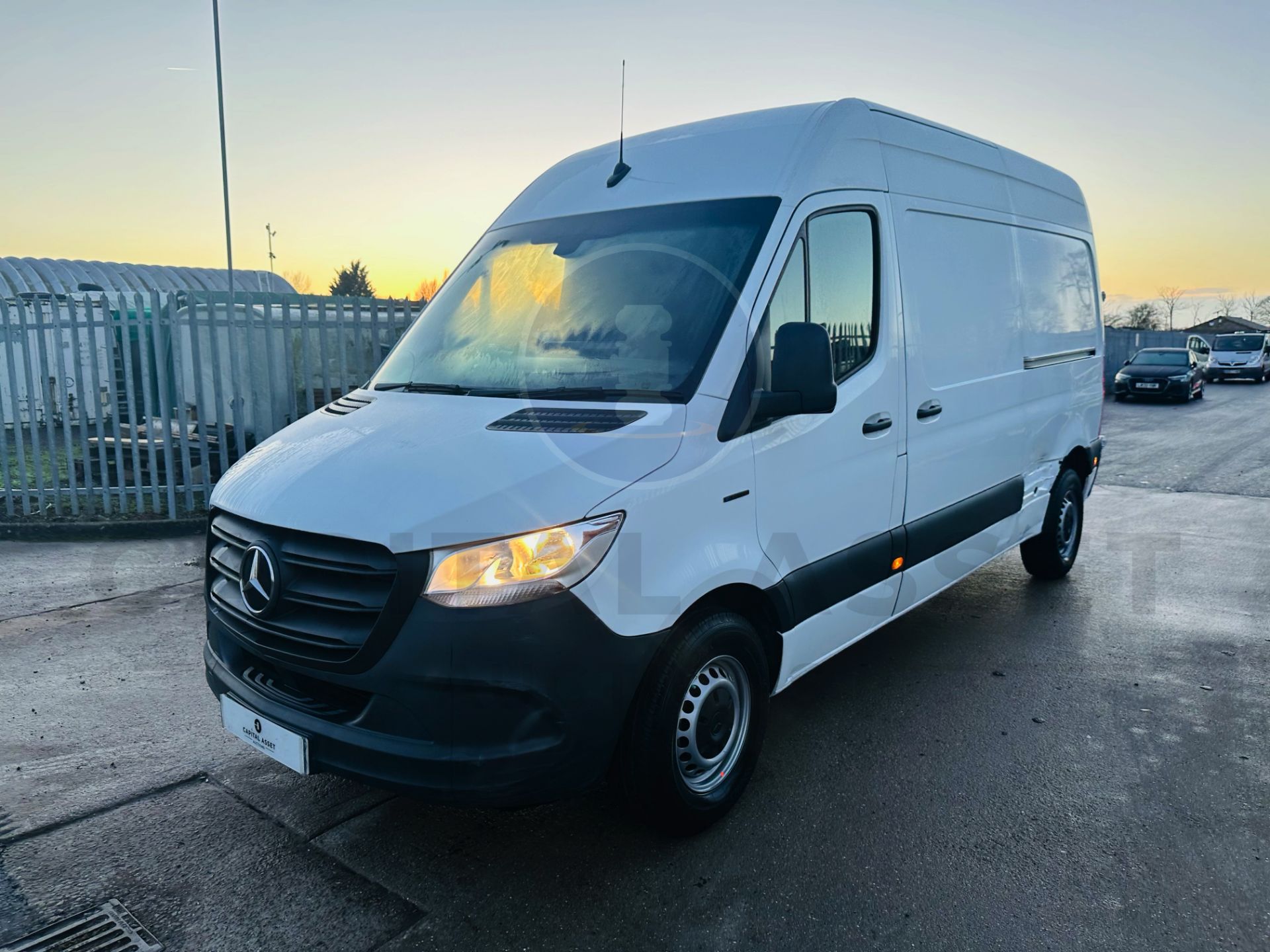 MERCEDES-BENZ SPRINTER PROGRESSIVE E"MEDIUM WHEEL BASE" AUTOMATIC - 23 ...