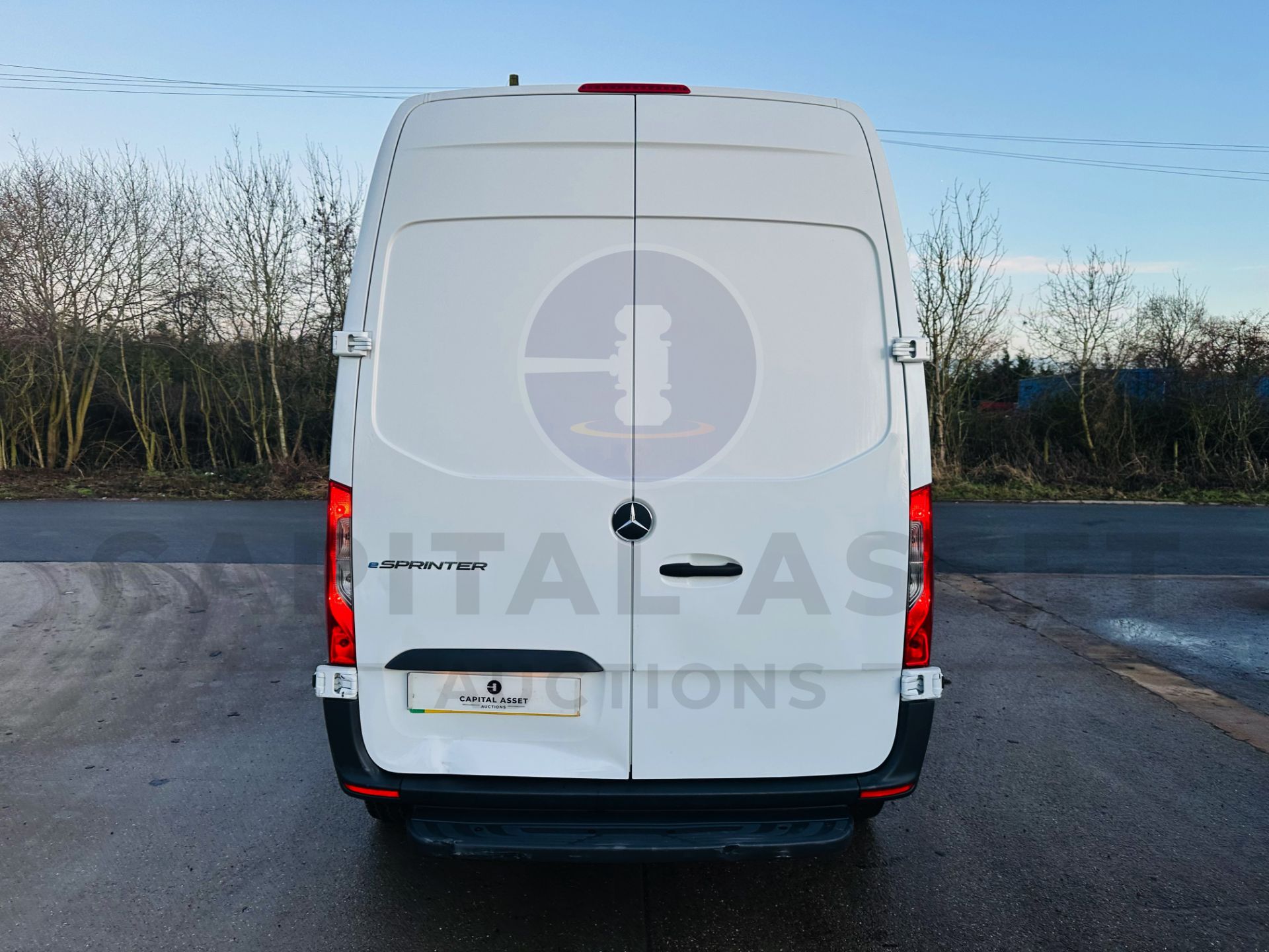 MERCEDES-BENZ SPRINTER PROGRESSIVE E"MEDIUM WHEEL BASE" AUTOMATIC - 23 ...