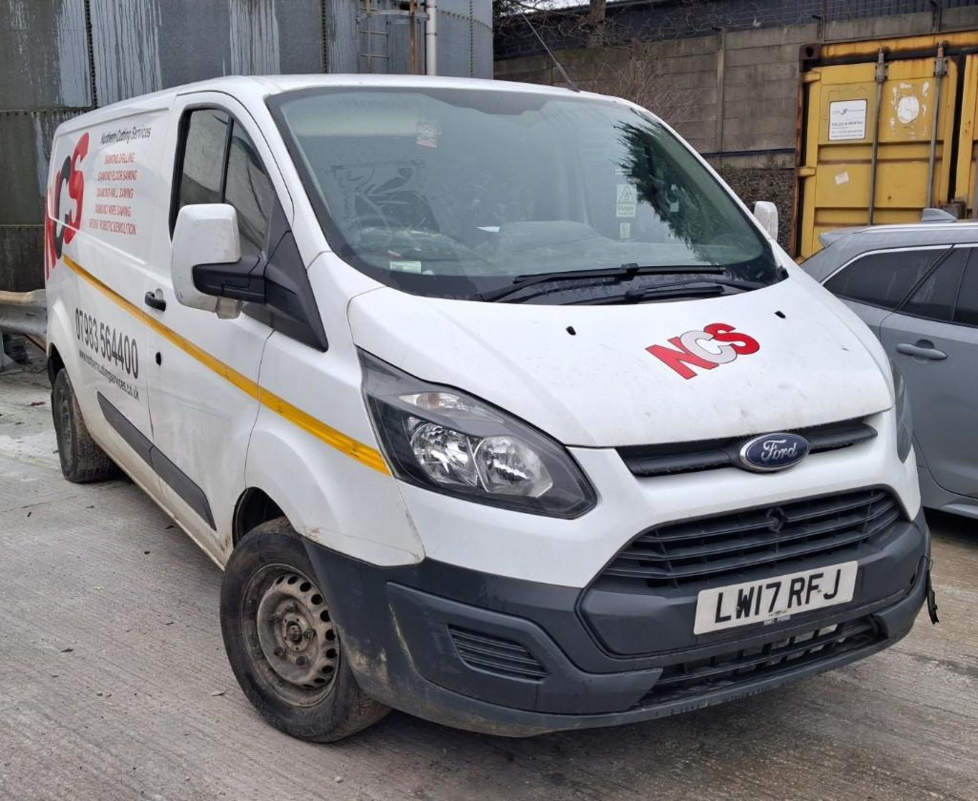 WHITE FORD TRANSIT CUSTOM 290 DIESEL PANEL VAN 1995CC - FIRST ...