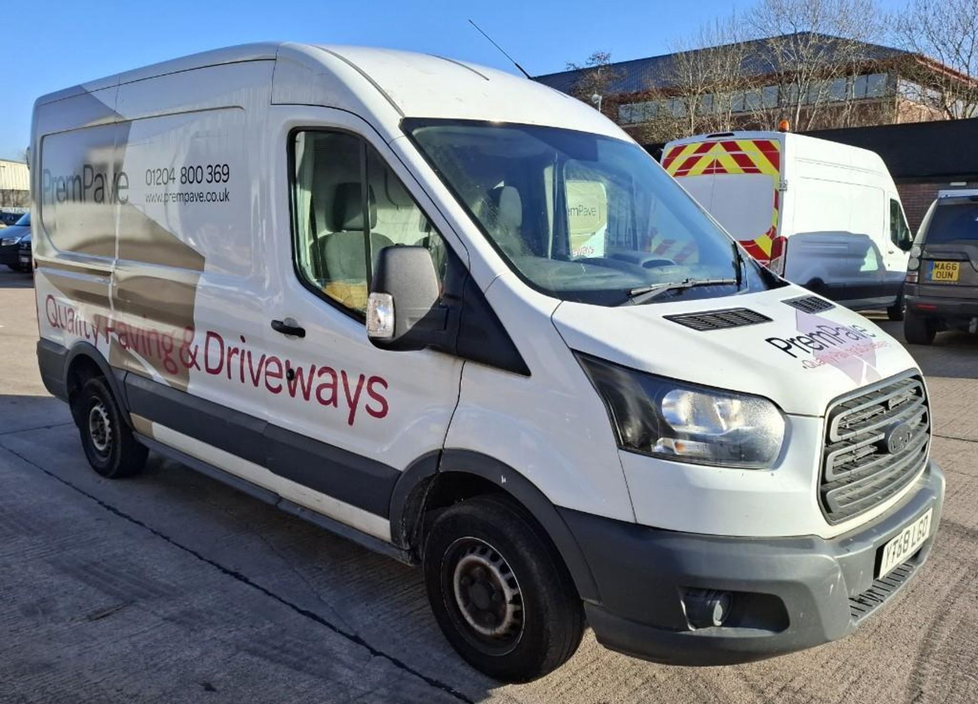 WHITE FORD TRANSIT 290 DIESEL PANEL VAN 1995CC - WITH V5 REG: YT68LGO ...