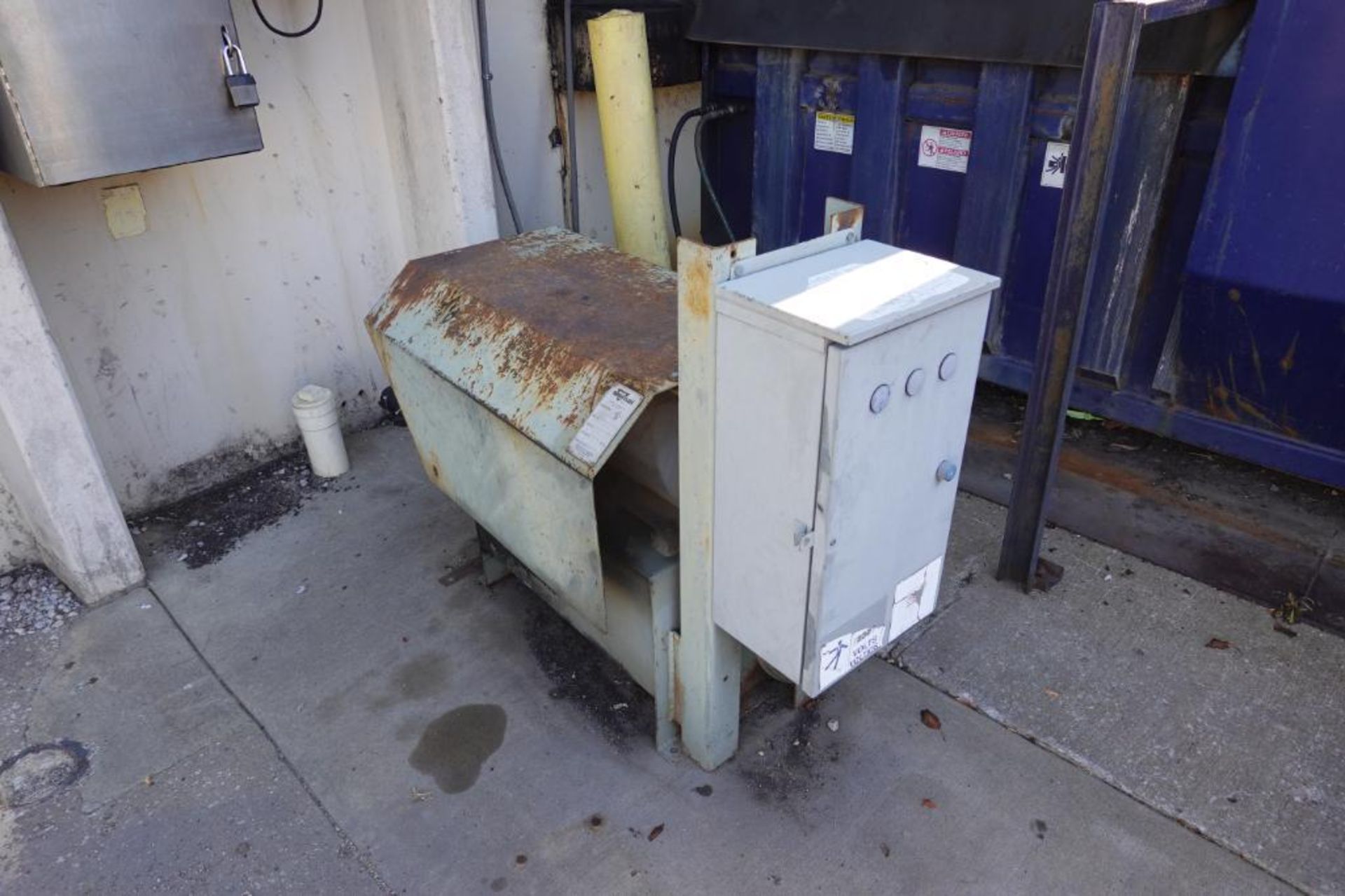 Marathon Ram Jet trash compactor, Model RJ-250-SC, year 2012, 49,500 ...