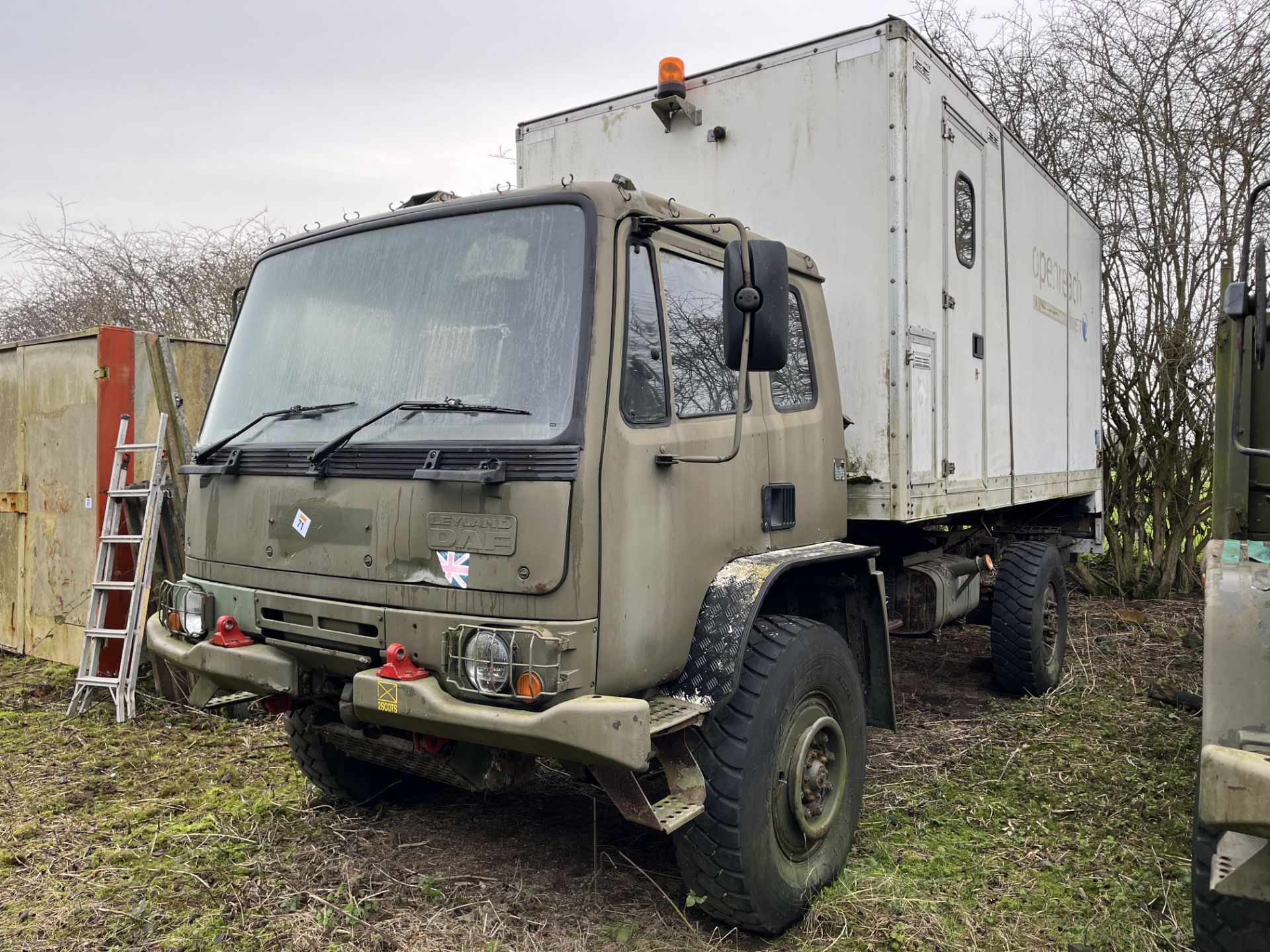 LEYLAND DAF ARMY WAGON WITH CONTAINER