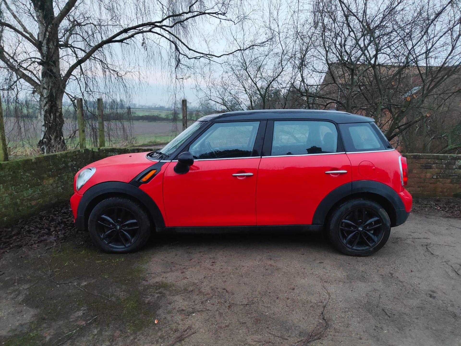 MINI COOPER 5 DOOR CAR 82000 MILES NO MOT REG. YR61 WHE