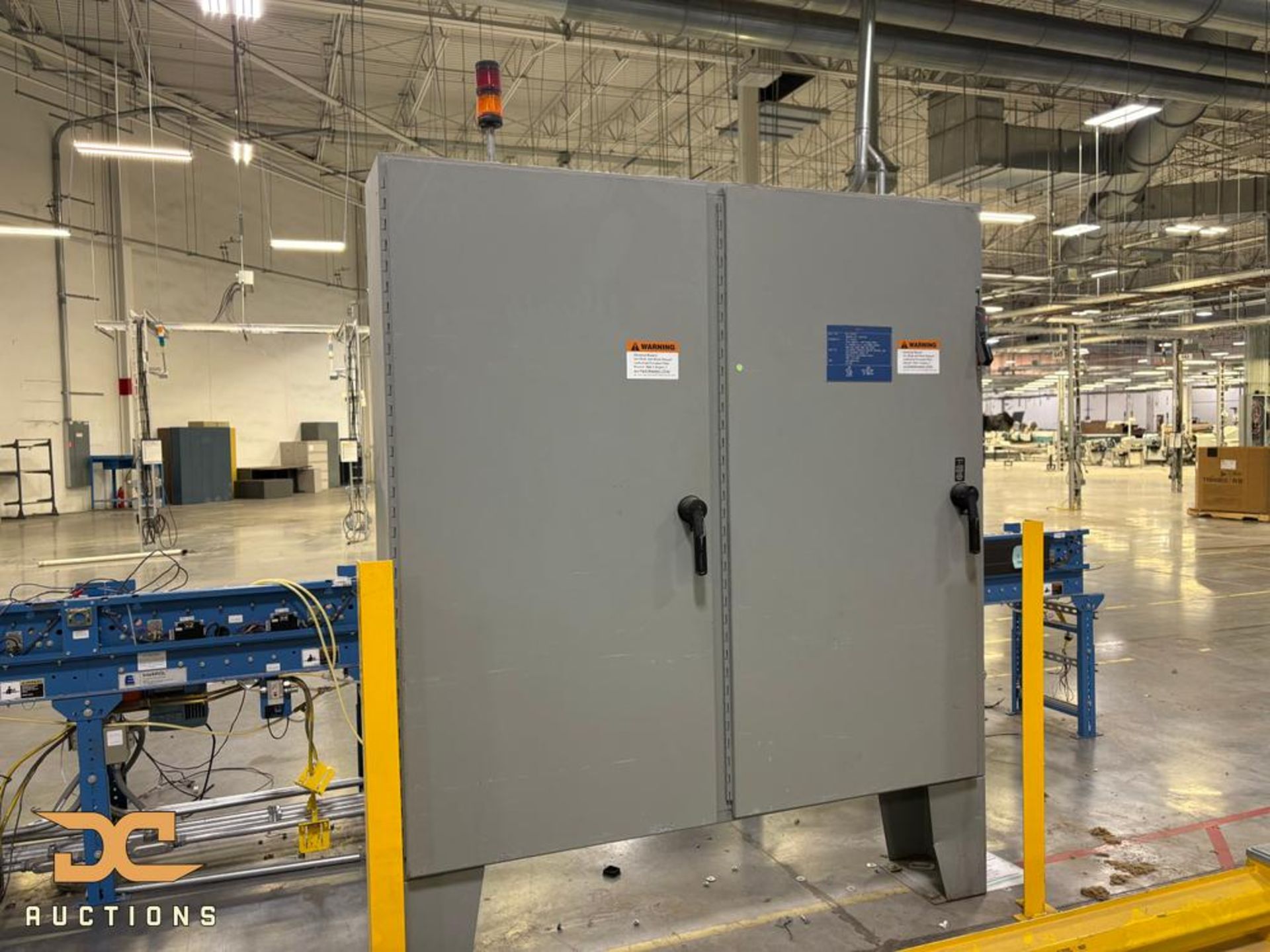480 Volt - 26.70 Amp Conveyor Control Panel Color: Grey Length: 86 ...