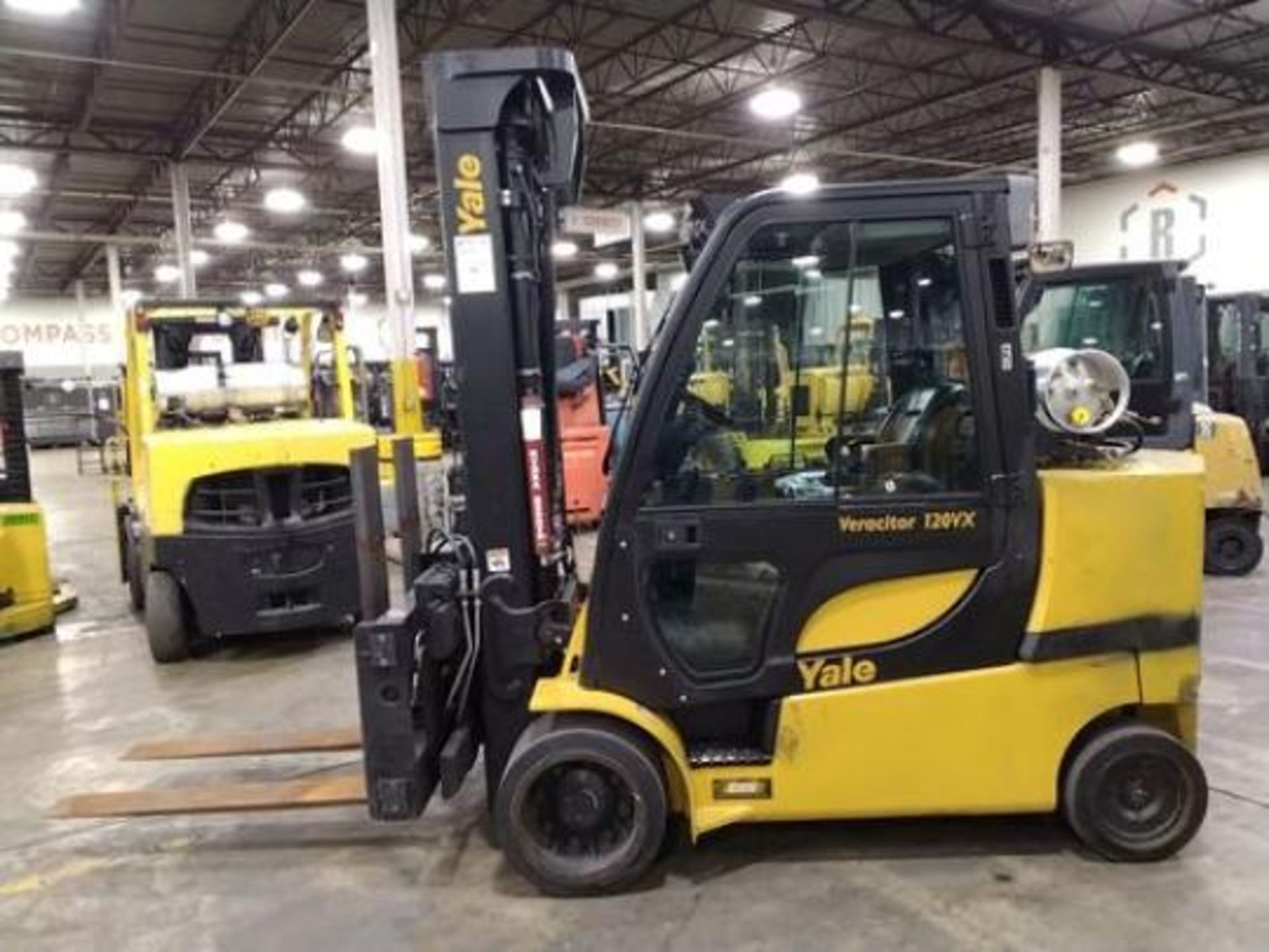 2021 Yale Model GLC050 12,000lbs LPG Forklift with 221 Lift Height 9392 ...