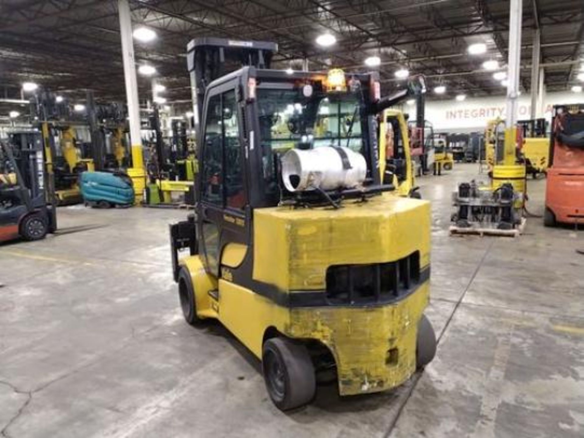 2021 Yale Model GLC050 12,000lbs LPG Forklift with 221 Lift Height 9392 ...