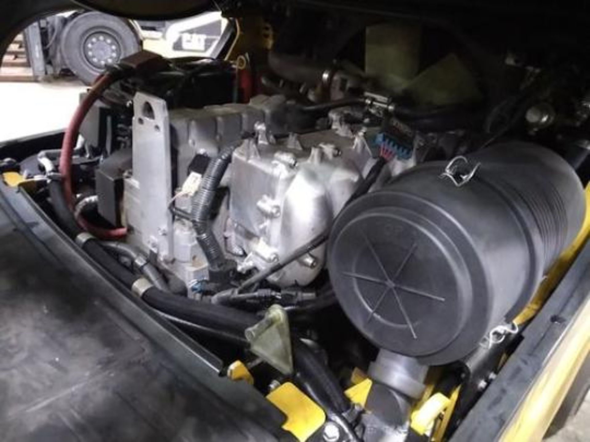2021 Yale Model GLC050 12,000lbs LPG Forklift with 221 Lift Height 9392 ...