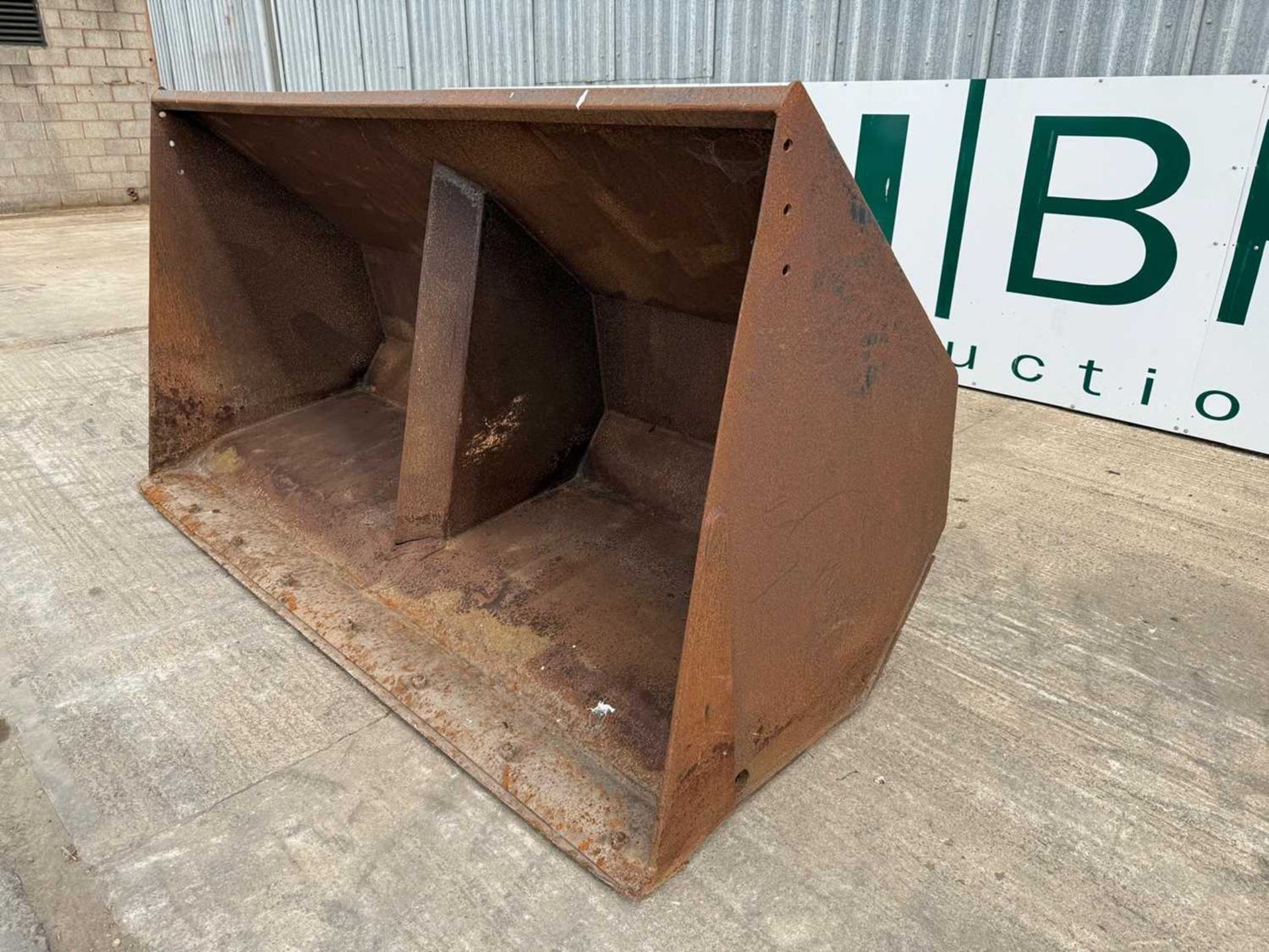 9 Ft High Tip Bucket With Volvo Brackets 9 ft high tip bucket with ...