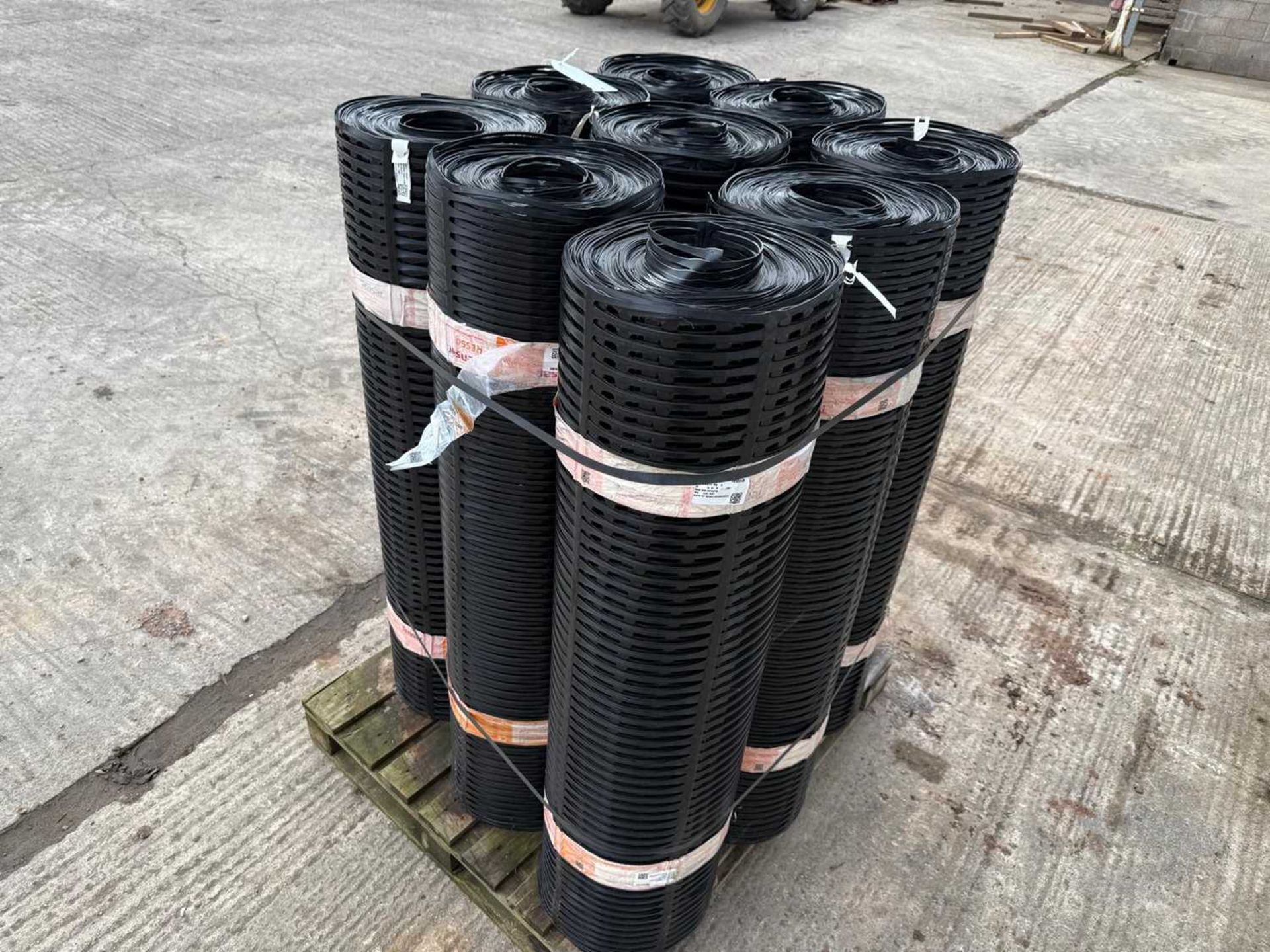 Pallet Of Tensar Geotek RE560 50M x 1.3 Rolls (9 Of) Pallet of Tensar ...