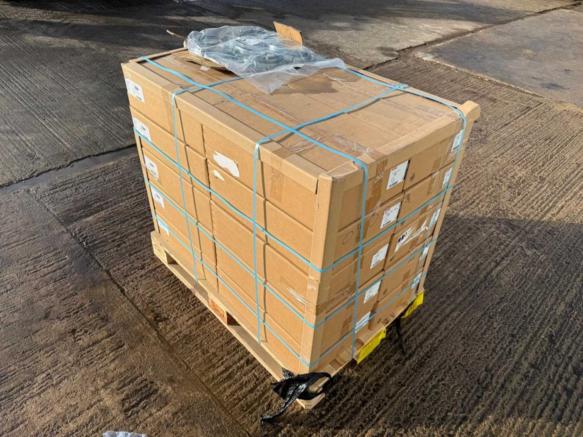 UNRESERVED - Pallet Of Hilti Pipe Clips M8 Size Size 20 Boxes Of 20 ...