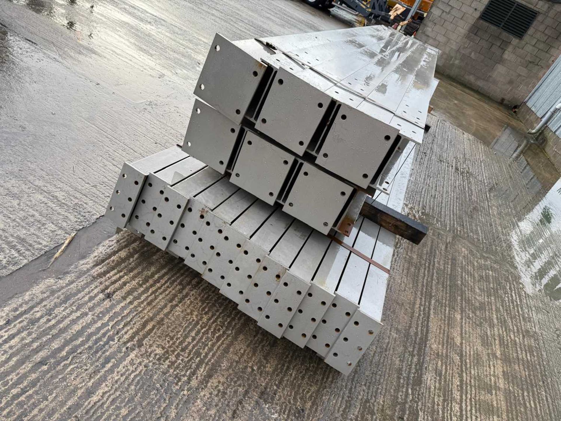 Steel Frame Building 100` x 40` x 16` , 5No 20` Bays 12 Degree Pitch ...