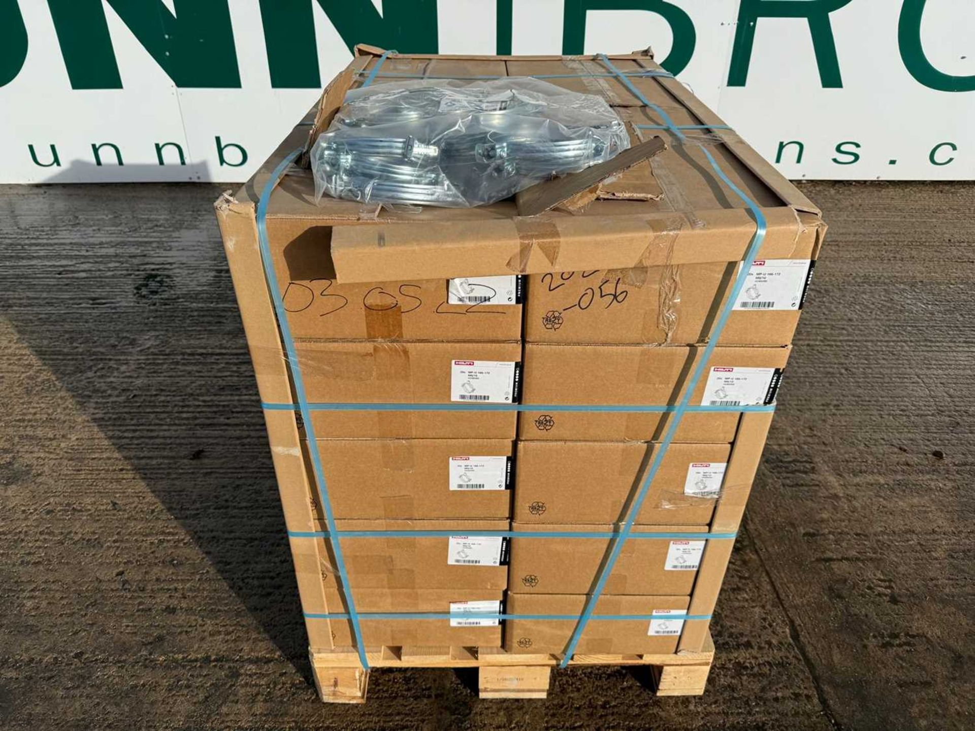 UNRESERVED - Pallet Of Hilti Pipe Clips M8 Size Size 20 Boxes Of 20 ...
