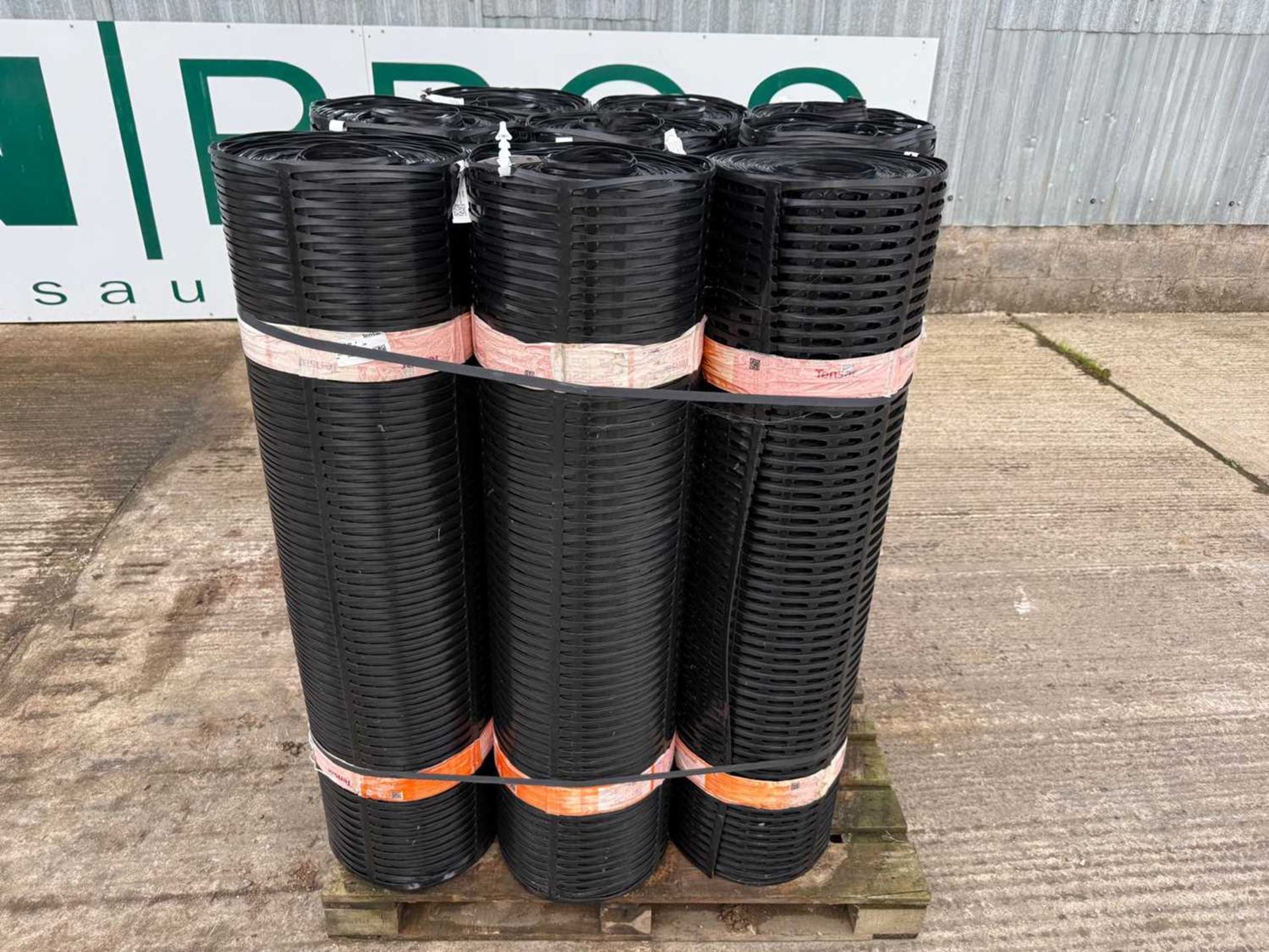 Pallet Of Tensar Geotek RE560 50M x 1.3 Rolls (9 Of) Pallet of Tensar ...