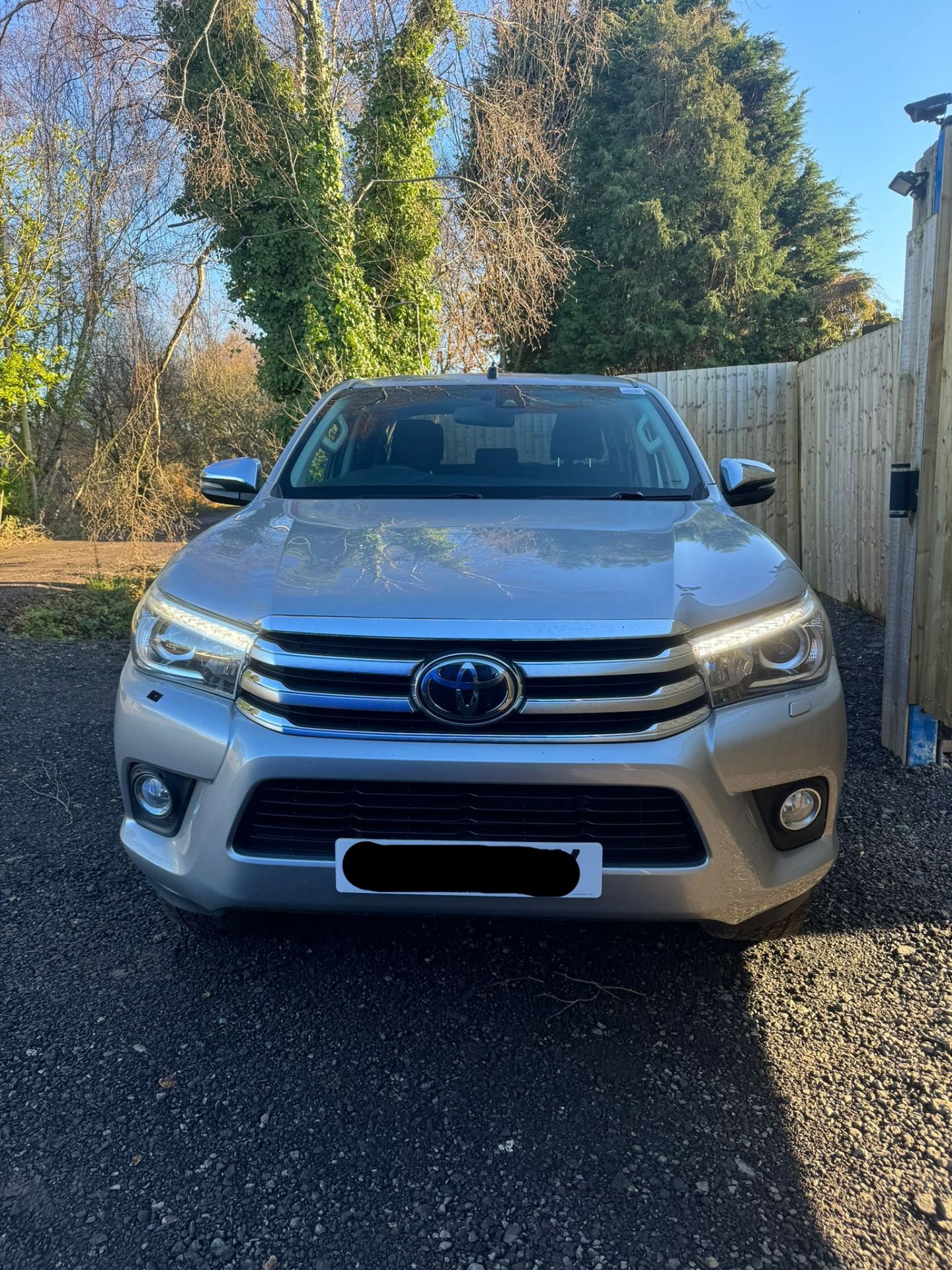 2020 Toyota Hilux Invincible D-4D 4WD DCBAs of report date (27/11/2025 ...