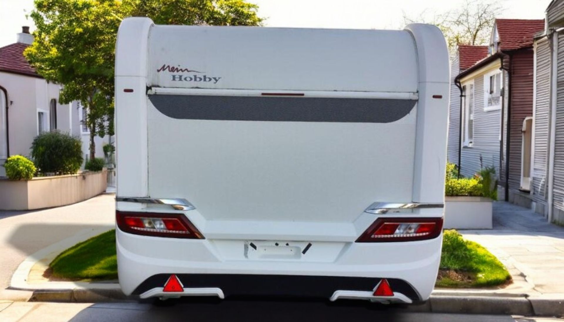 2020 TOURING CARAVAN – U SHAPE LOUNGEVehicle Details:YEAR: 2020BODY ...