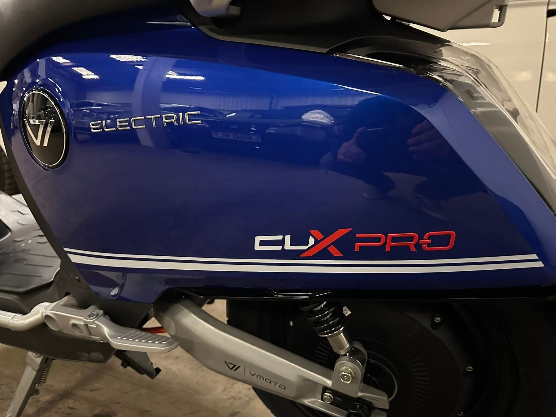 Grey BRAND NEW 2025 ROAD LEGAL VMOTO CUX PRO ELECTRIC MOPED (50CC ...