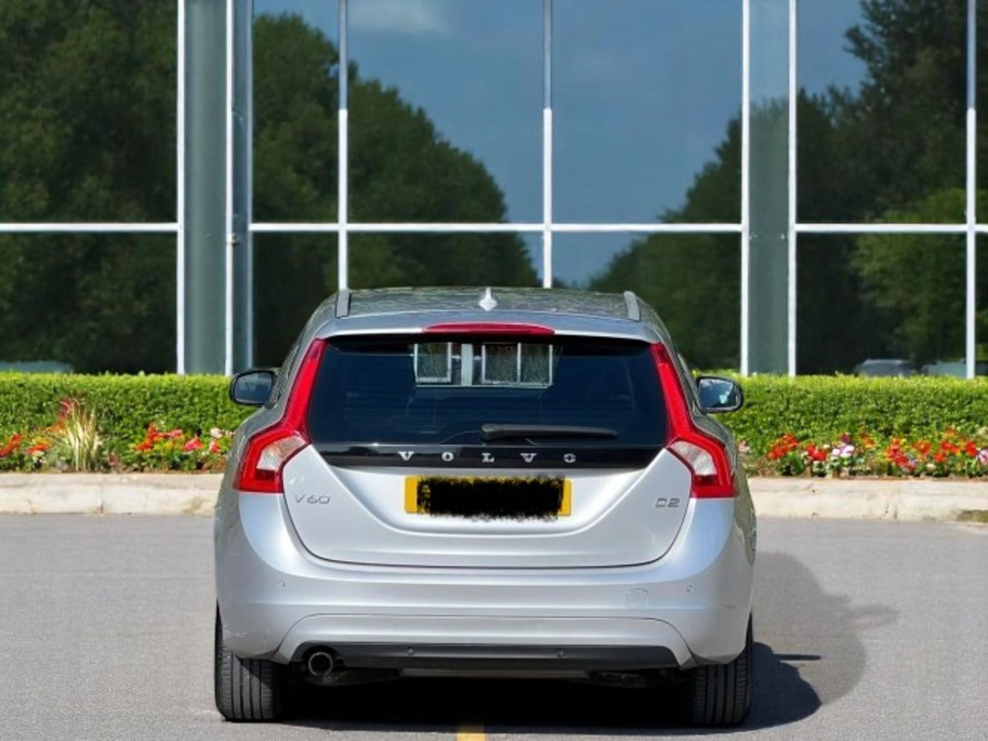 2013 Volvo V60 1.6 D2 Business Edition Powershift – Automatic – Diesel ...