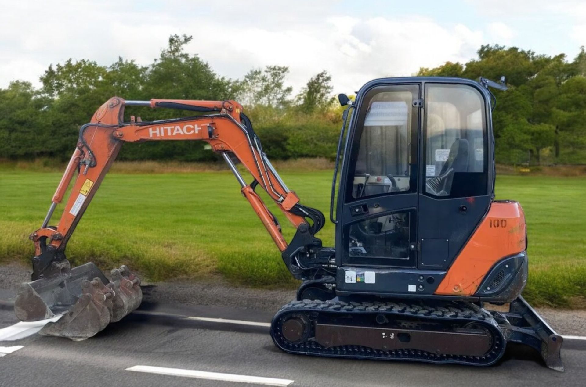 2013 Hitachi Zaxis ZX27-3 CLR Mini Digger Excavator Machine Details ...