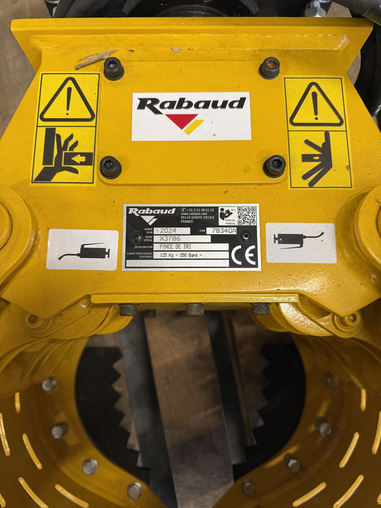 Rabaud timber selector grab and rotator attachment (2024)Serial Number ...