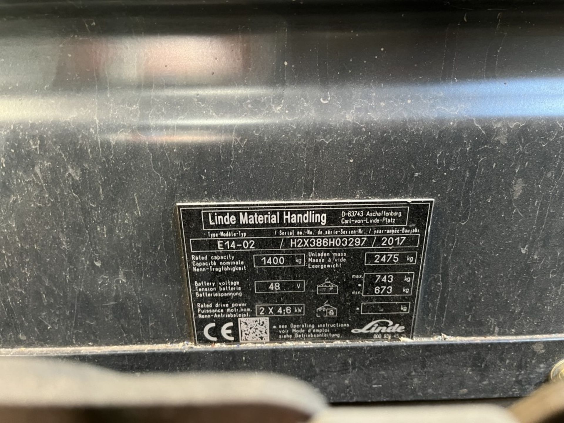 Linde E14-EVO battery operated fork lift truck, duplex mast with side ...