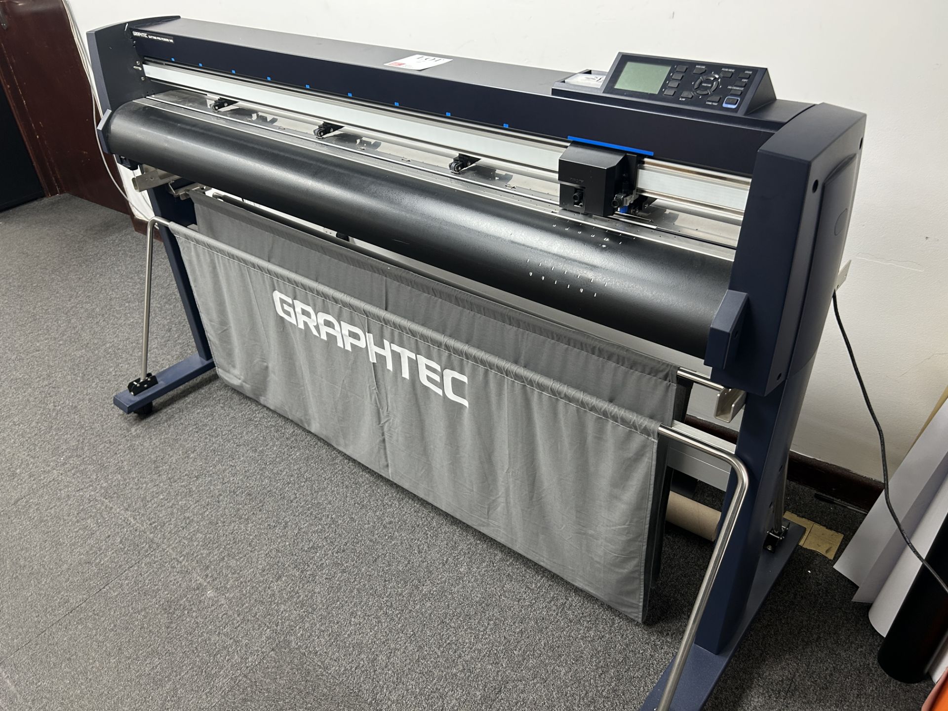 Graphtec Cutting Pro FC9000-140 cutting plotter Serial Number ...